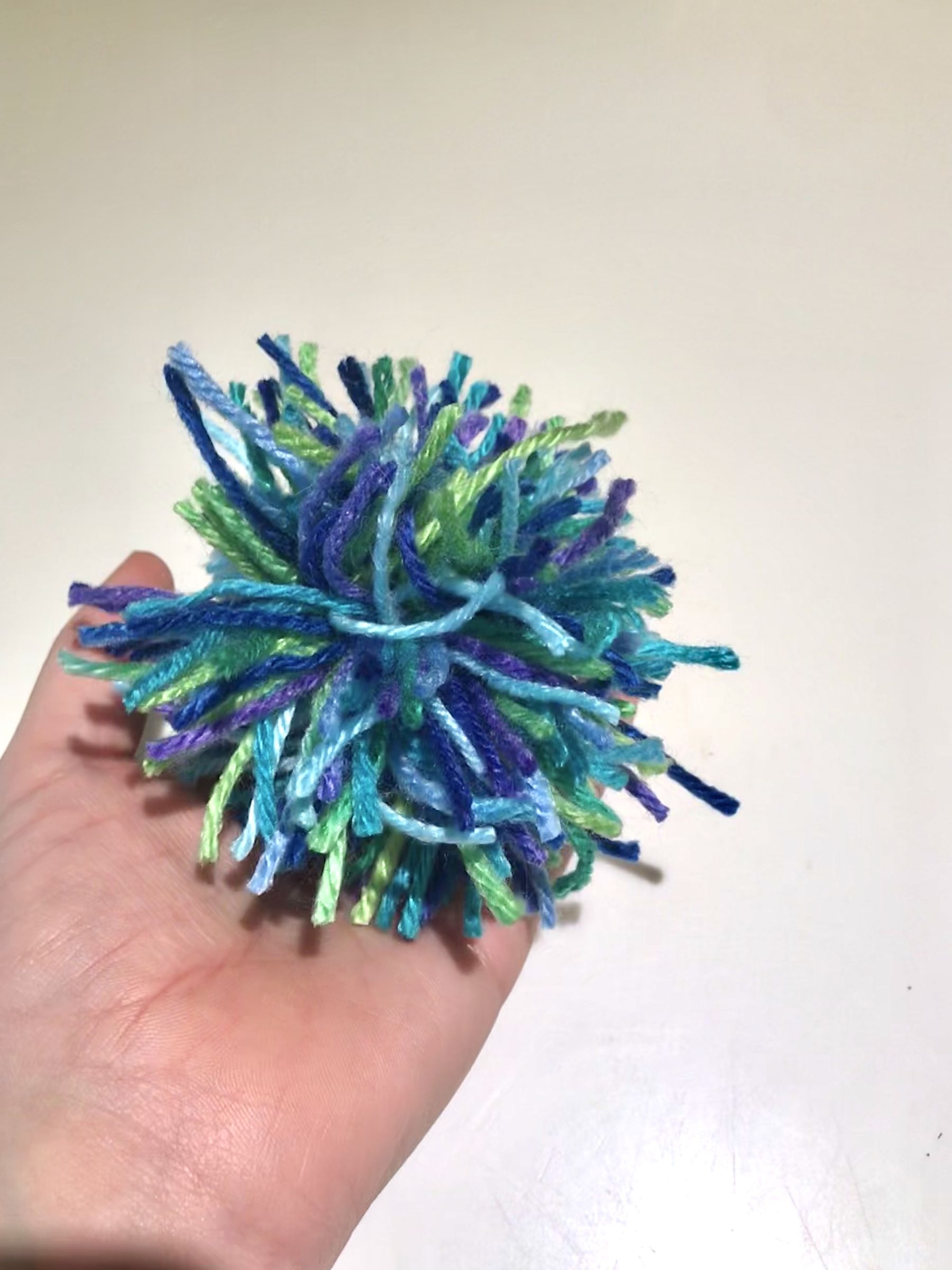 Yarn Pom-Pom Flowers : 5 Steps - Instructables