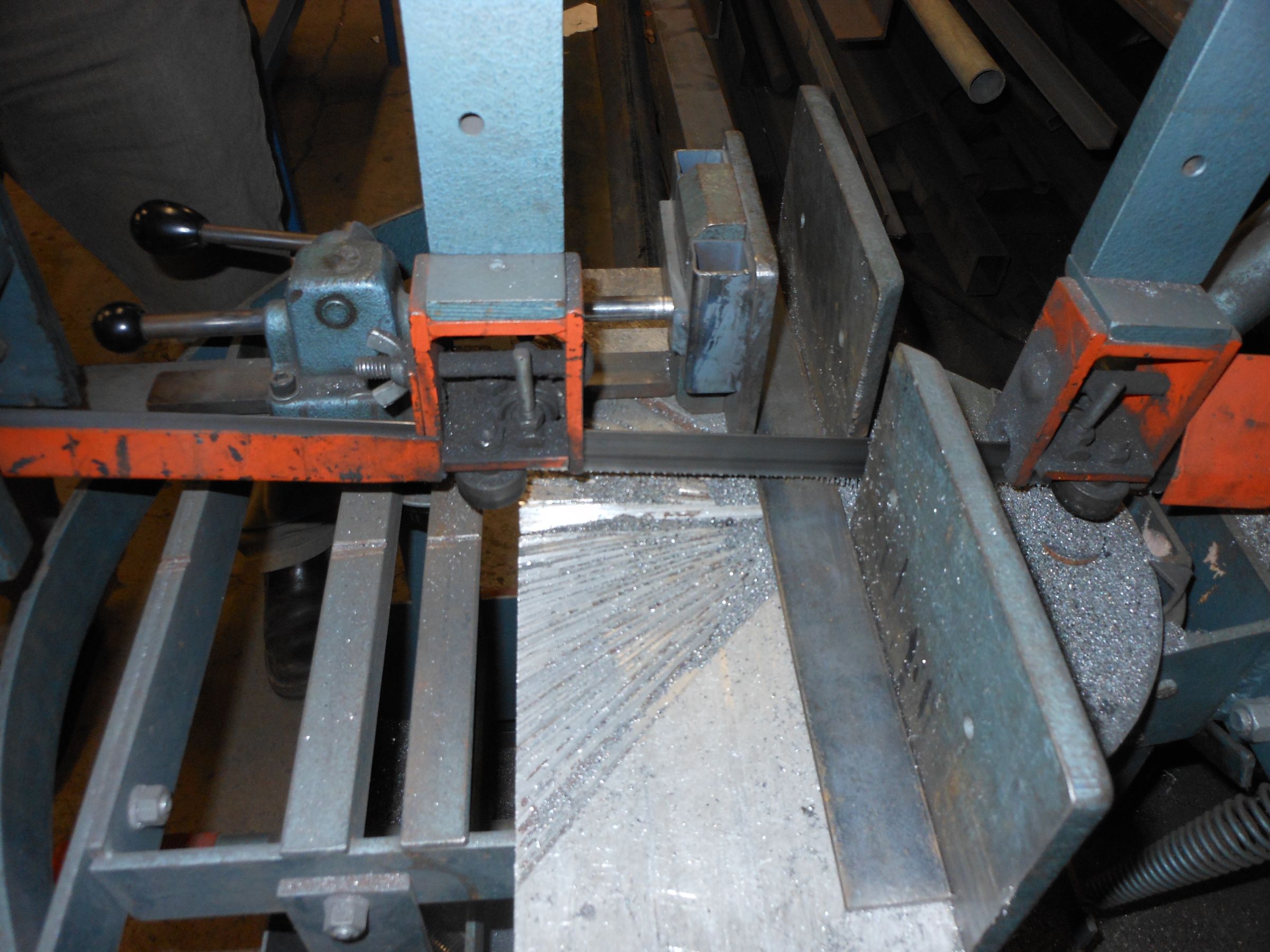 Scenic Metal Snowboard Rack : 9 Steps (with Pictures) - Instructables