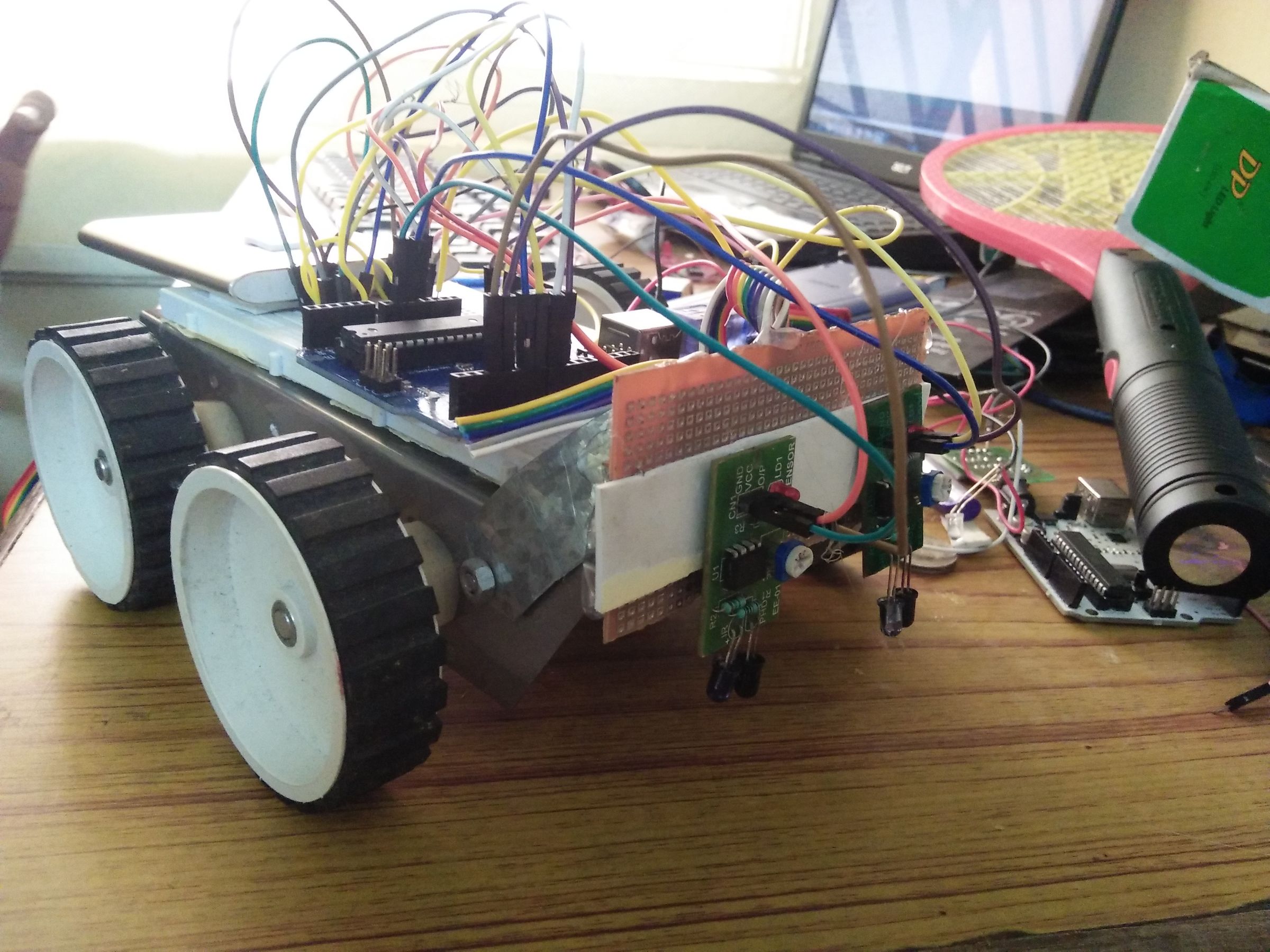 Basic Line Follower Description : 3 Steps - Instructables
