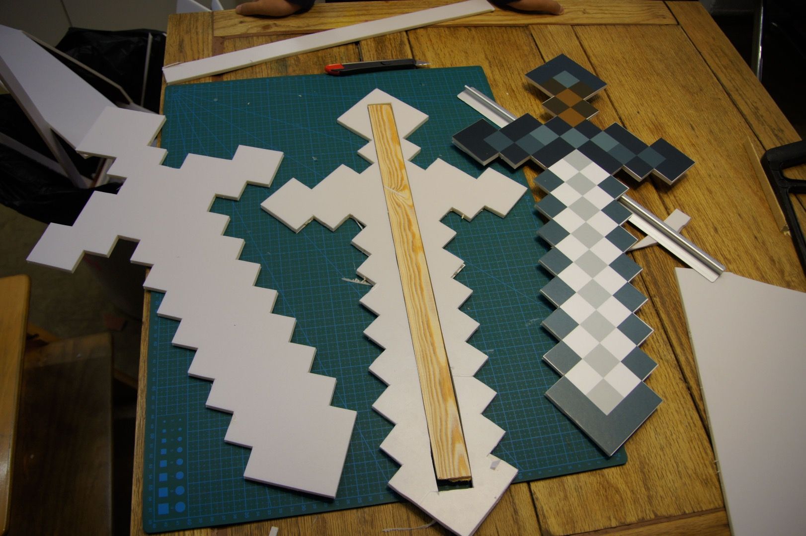 Minecraft Costume : 6 Steps (with Pictures) - Instructables