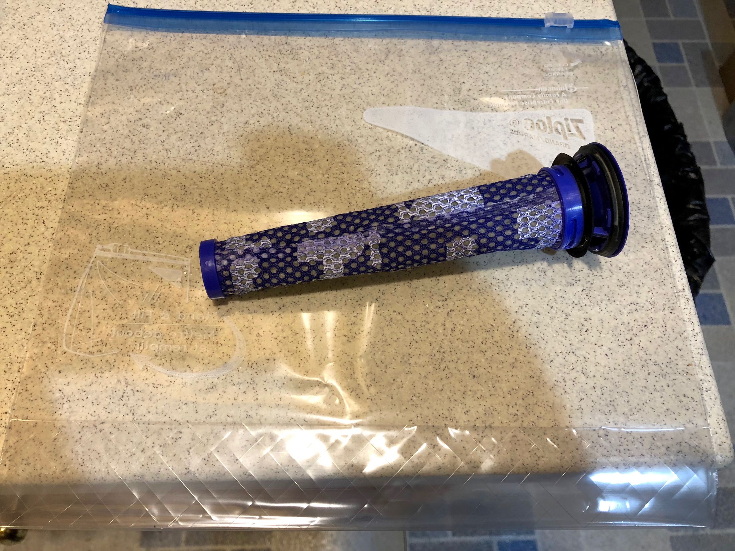 Better Cleaning of the Dyson V-series Filter : 4 Steps - Instructables