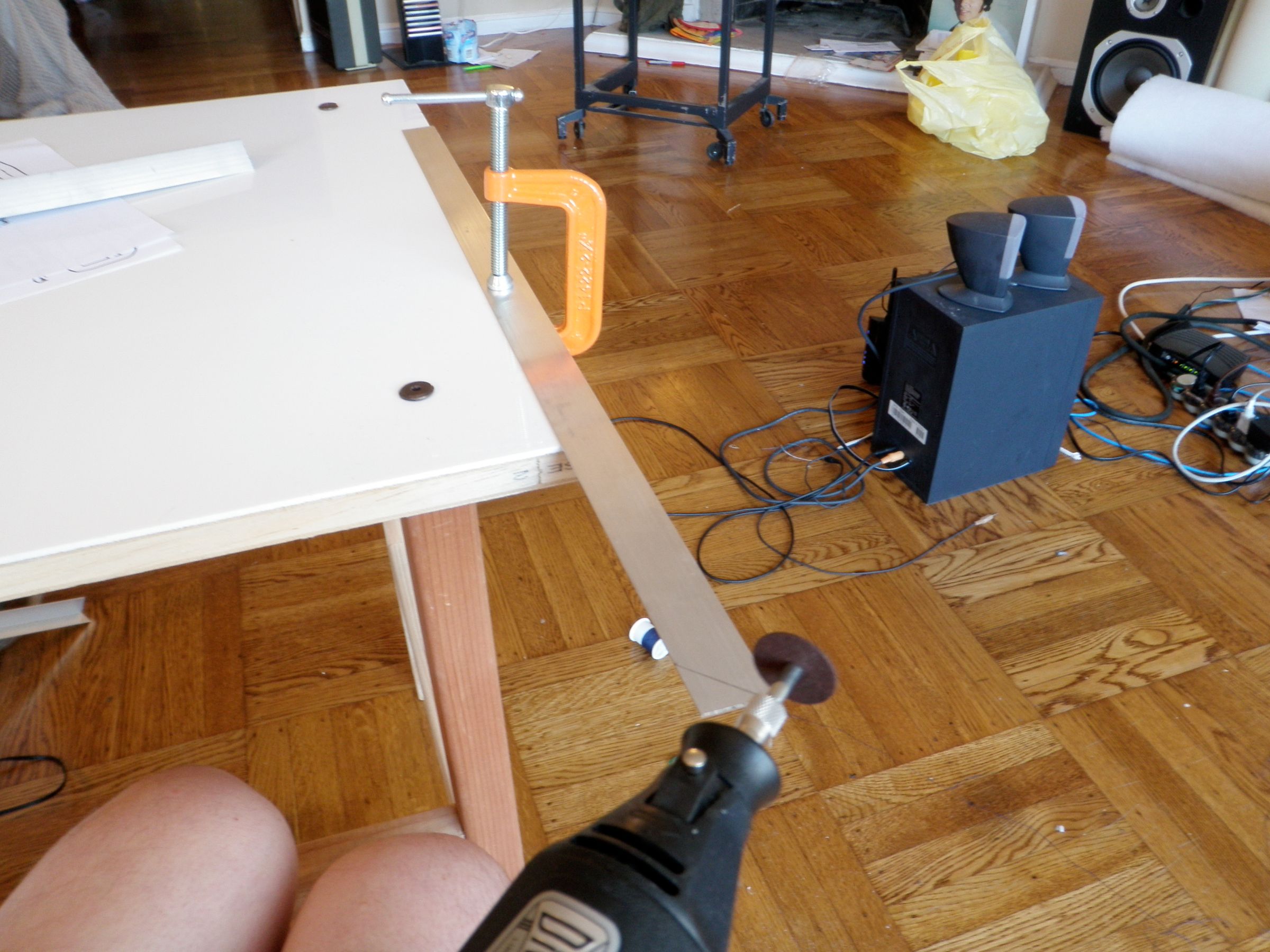 Basic Work Table : 9 Steps - Instructables