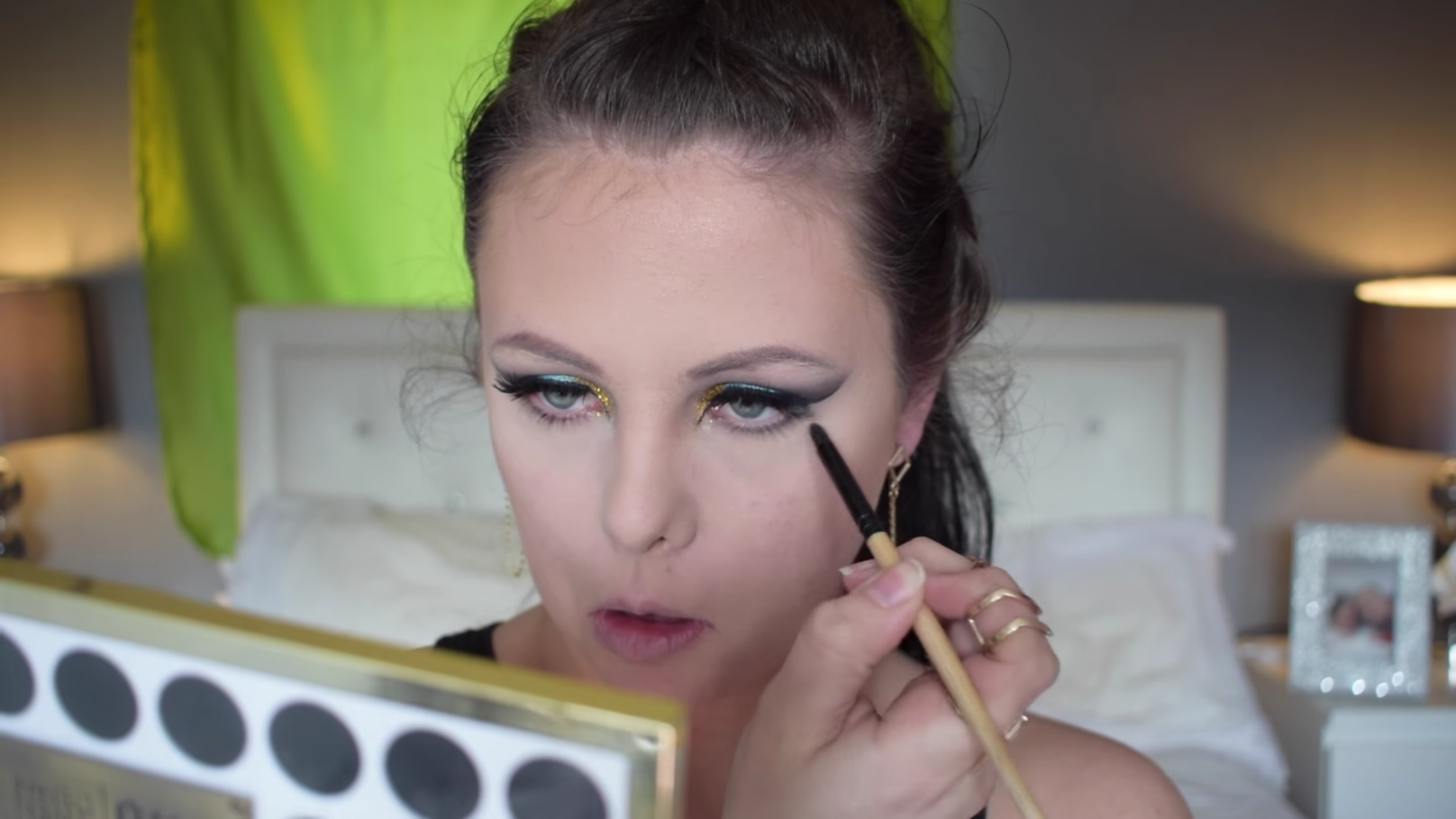 Dramatic Blue Prom Makeup Tutorial : 7 Steps - Instructables