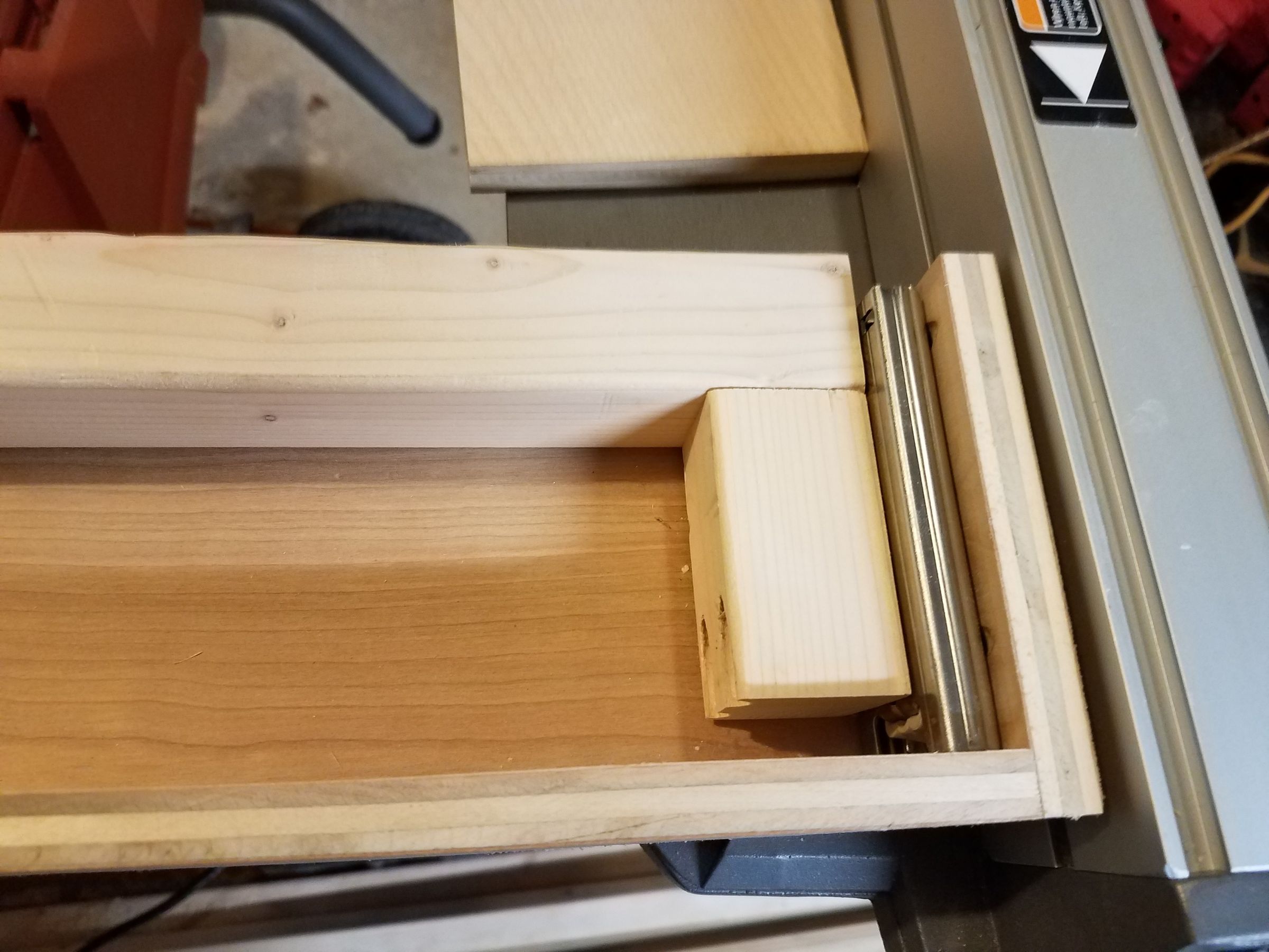 Small Floating Shelf With Hidden Storage : 12 Steps (with Pictures ...