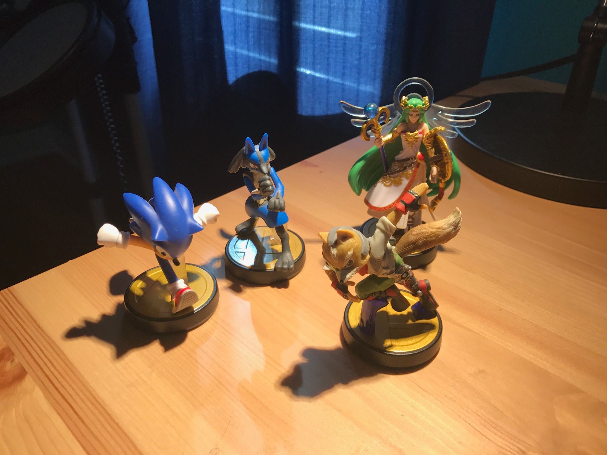 Rotating Amiibo Stand : 6 Steps (with Pictures) - Instructables