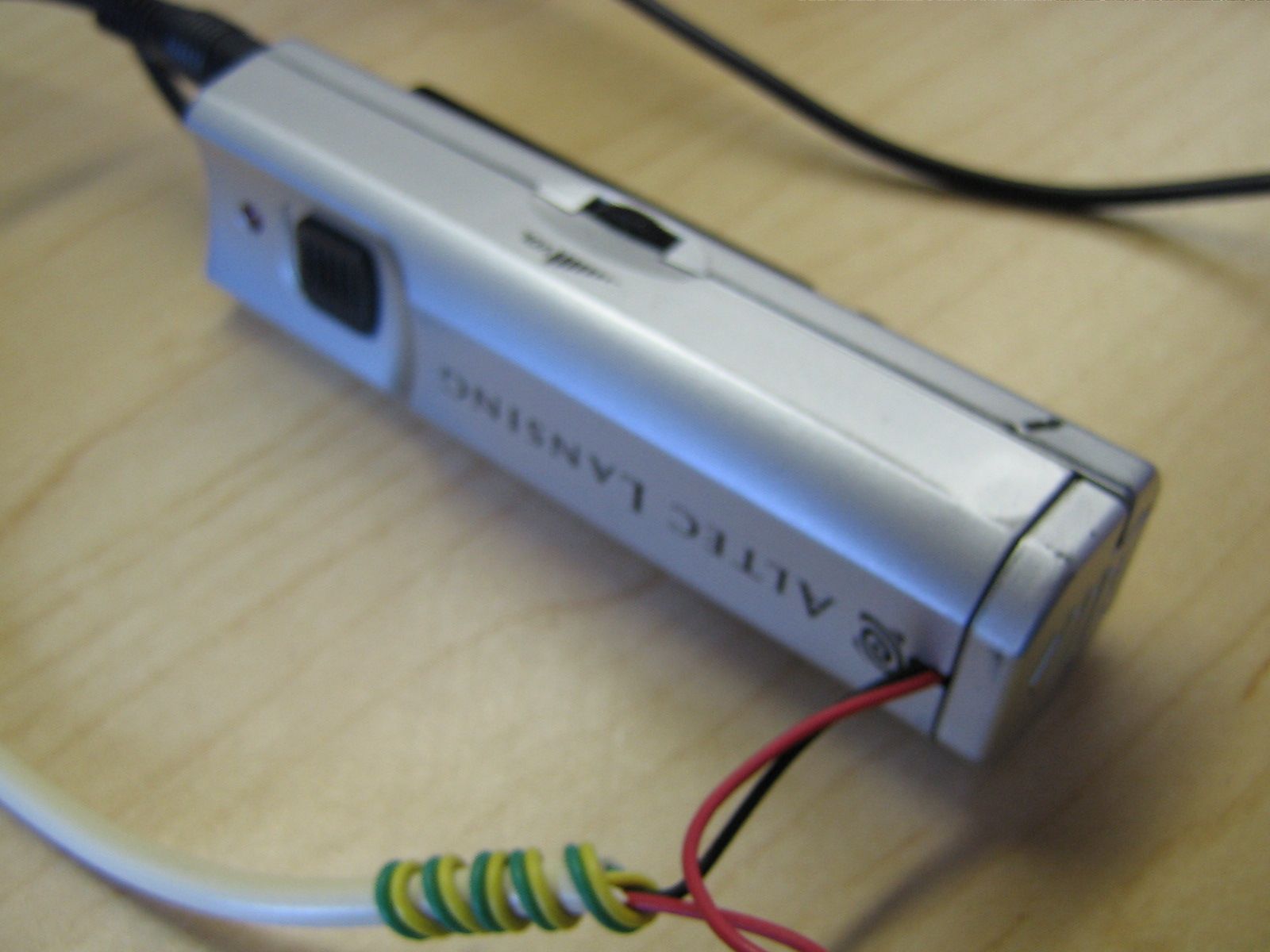 Replace the Battery on a Desktop Gadget With USB Power : 3 Steps ...