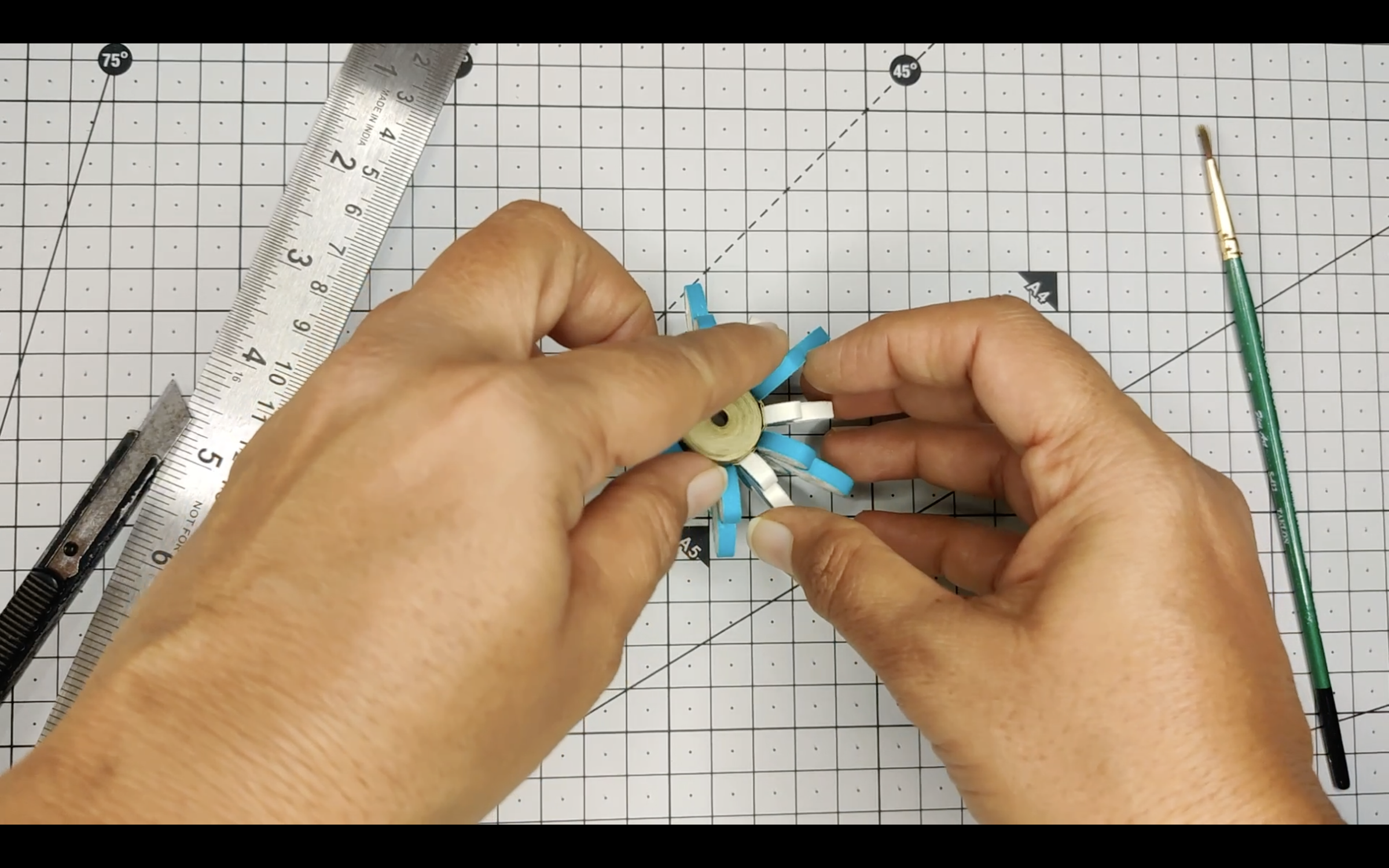 Paper Quilled Ornamental Dangler DIY : 13 Steps (with Pictures ...
