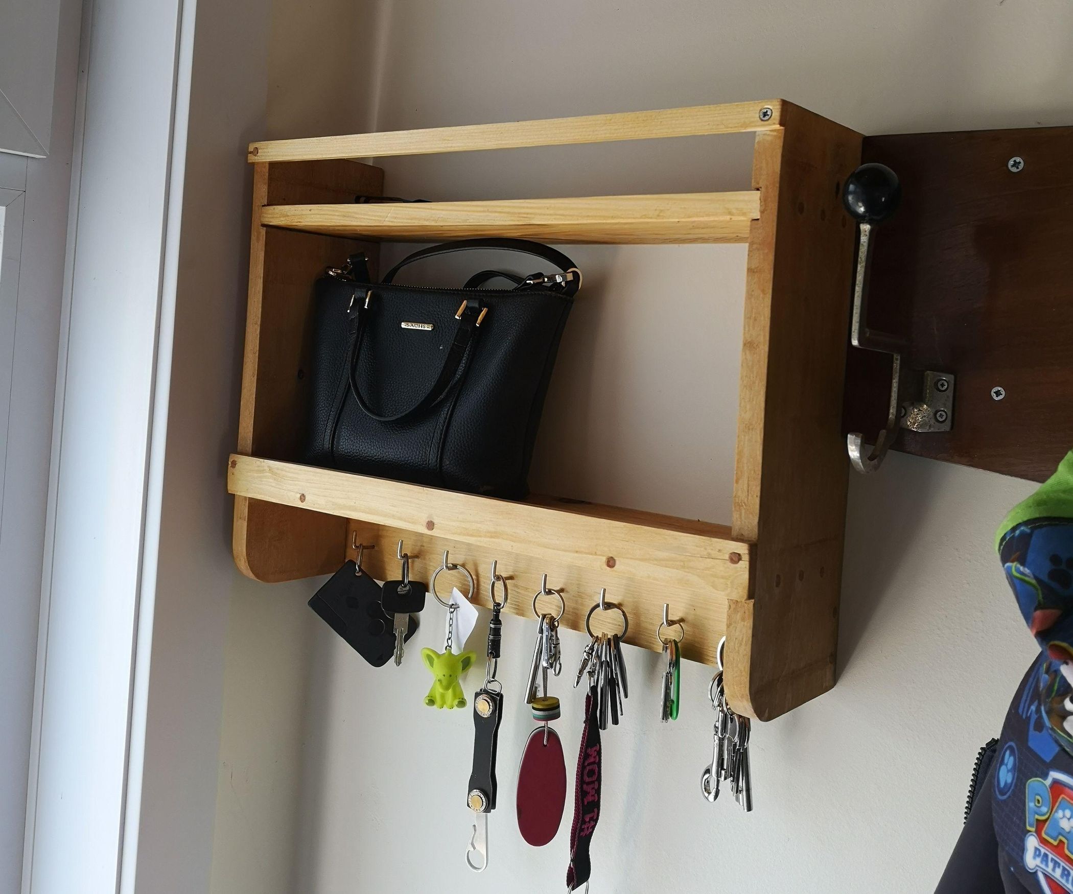 Hallway Key Hanger : 5 Steps (with Pictures) - Instructables