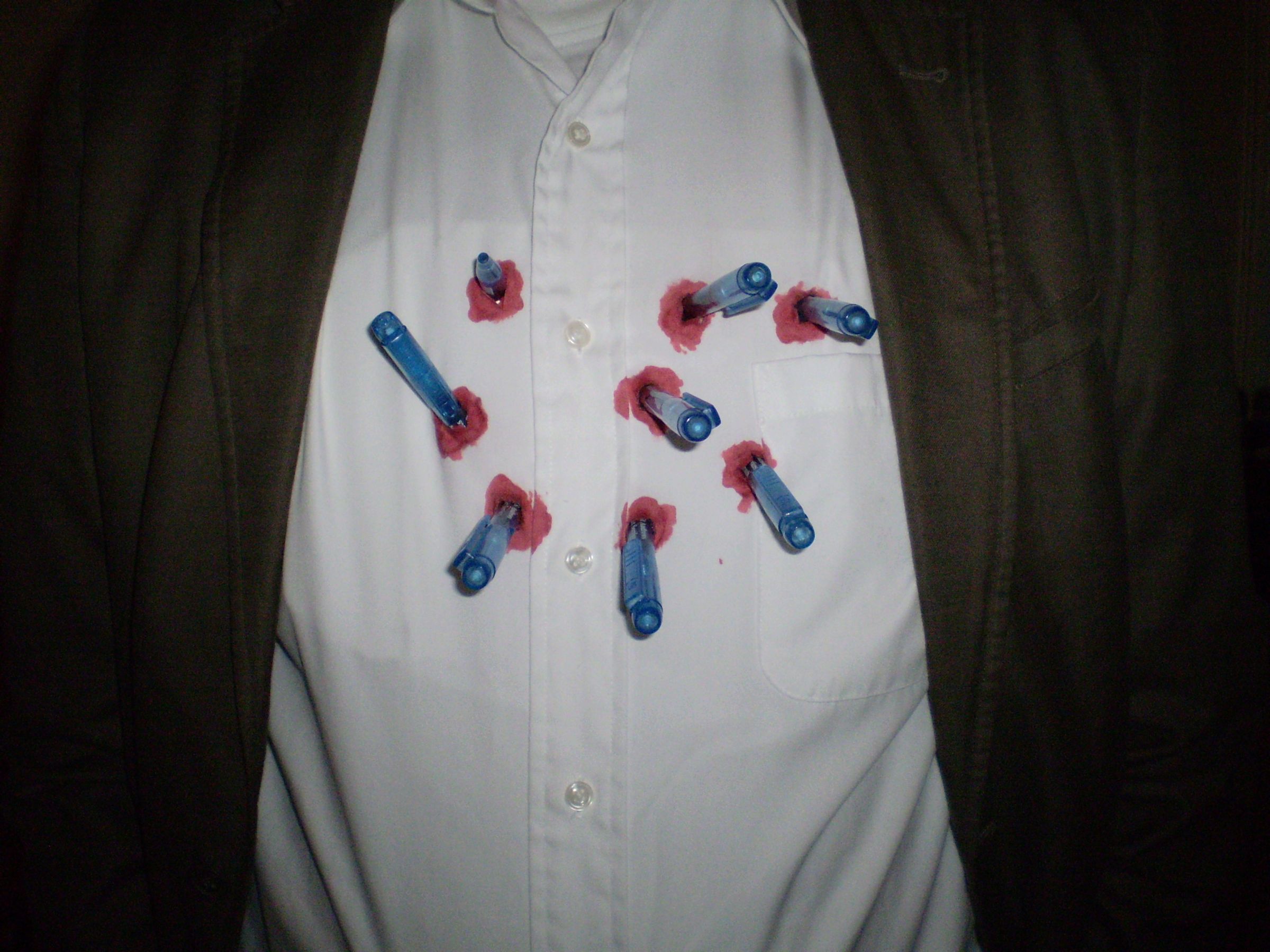 Multiple Stab Wound Costume for Under $5 : 7 Steps - Instructables