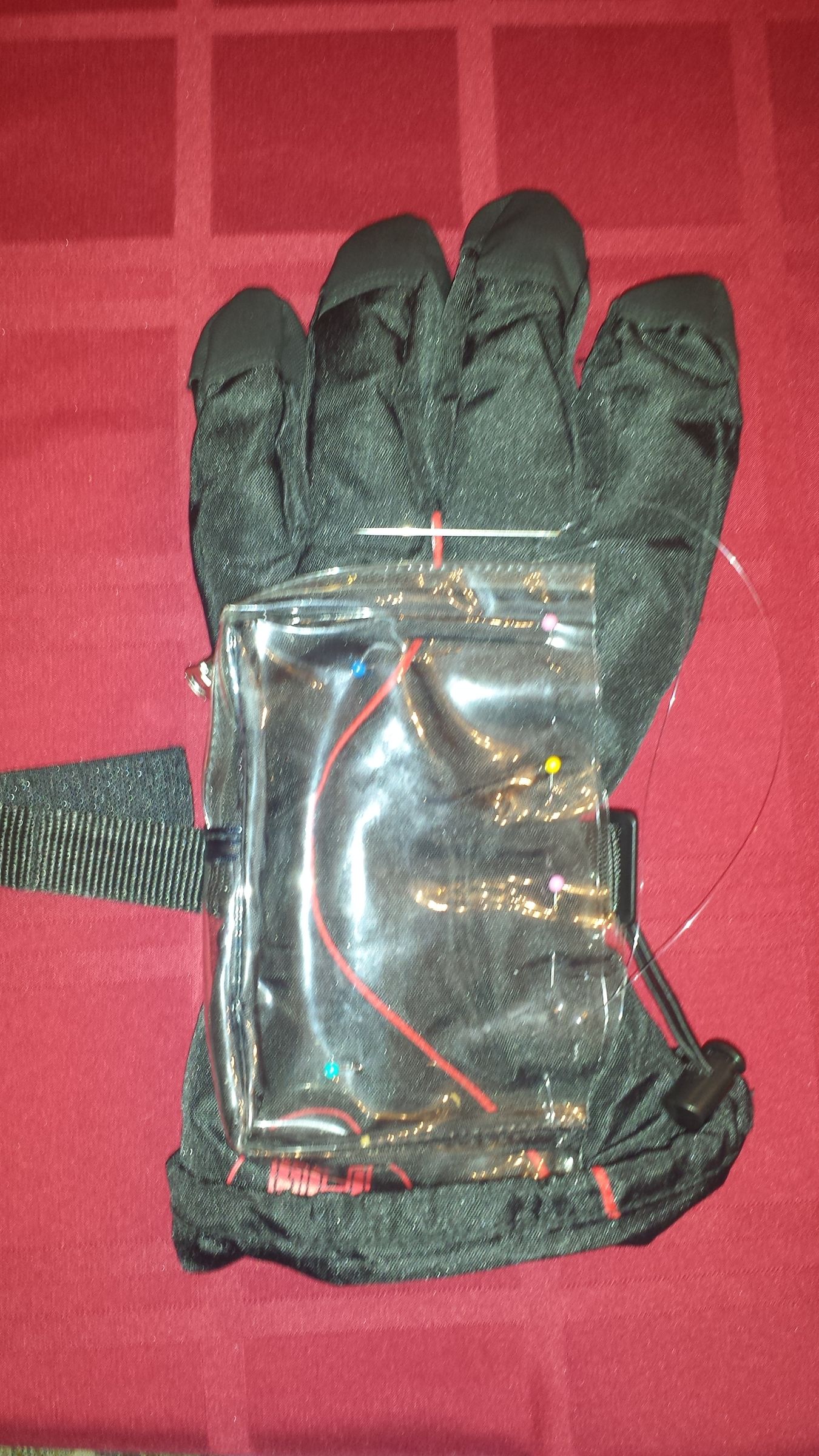 Touchscreen Glove Phone Case : 5 Steps (with Pictures) - Instructables