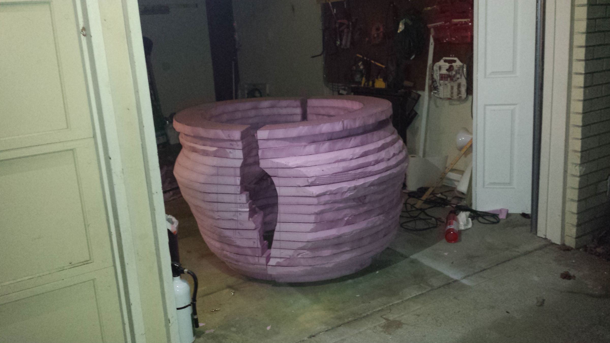 Giant Pot of Gold : 5 Steps (with Pictures) - Instructables