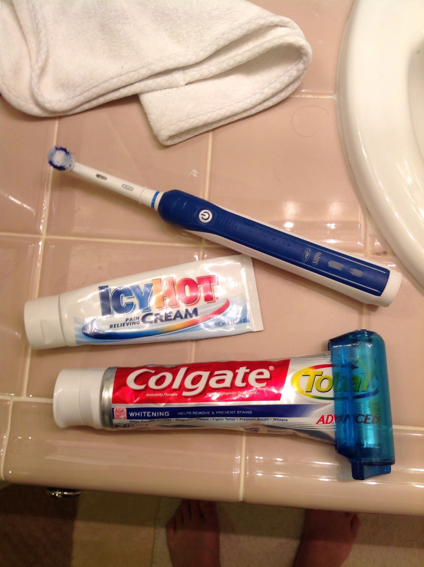 IcyHot Toothpaste Prank : 3 Steps - Instructables