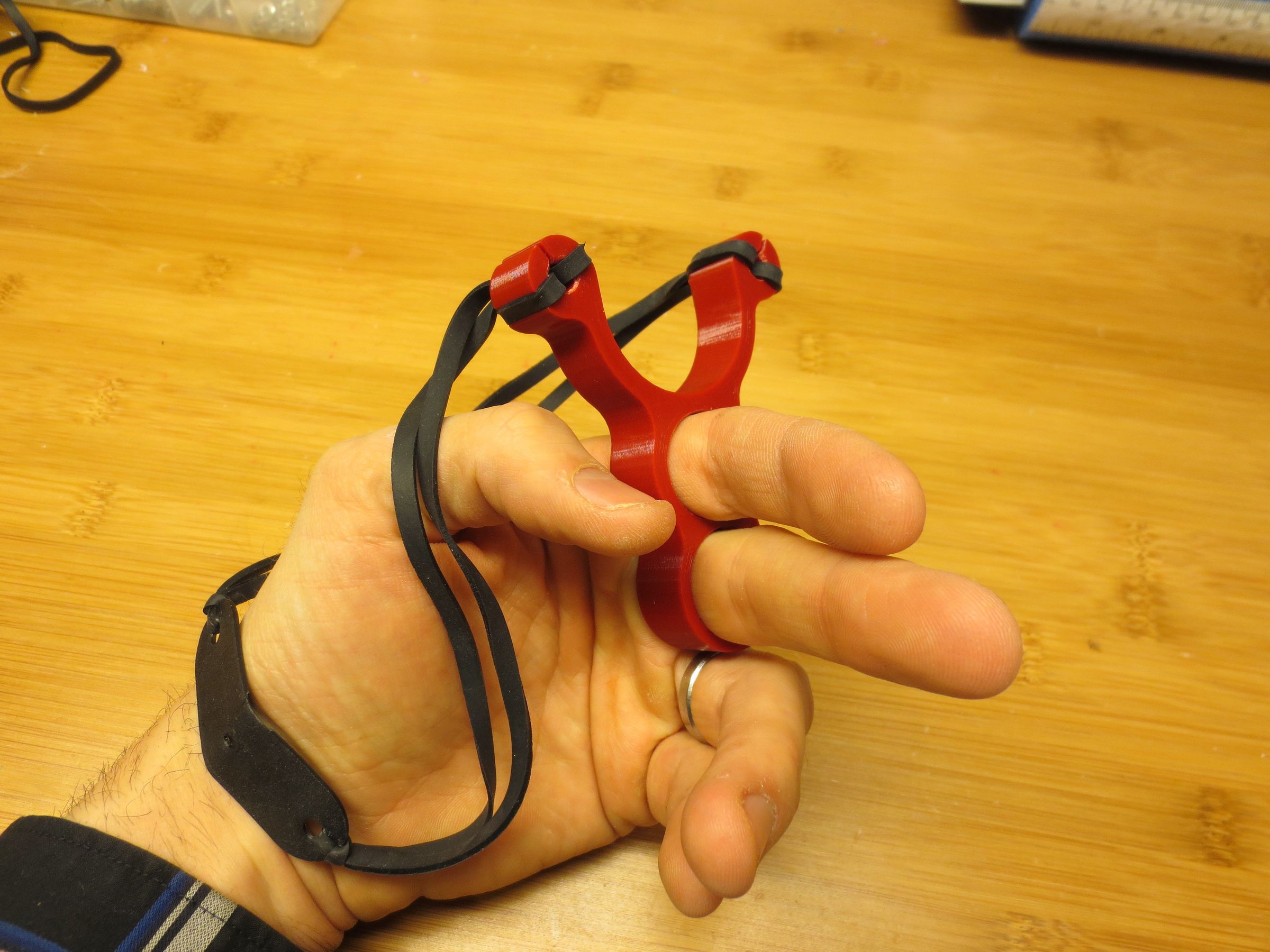 Mini Knuckle Slingshot : 4 Steps (with Pictures) - Instructables
