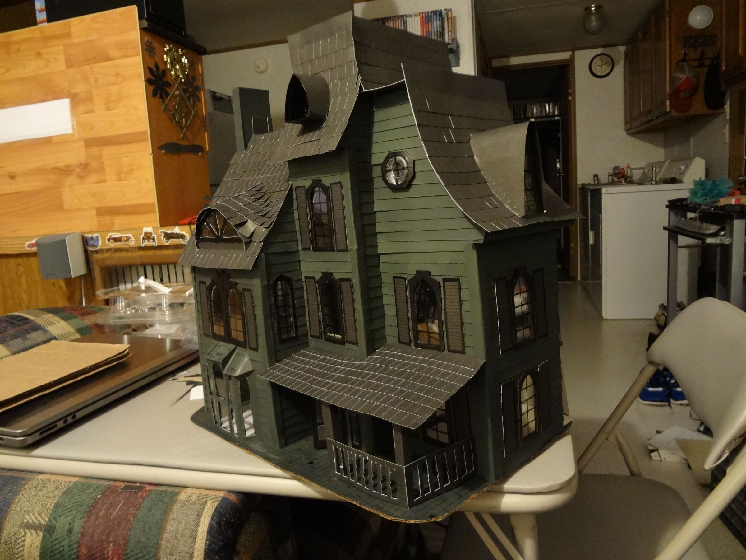 Cardboard Haunted House With Lights. : 8 Steps (with Pictures ...