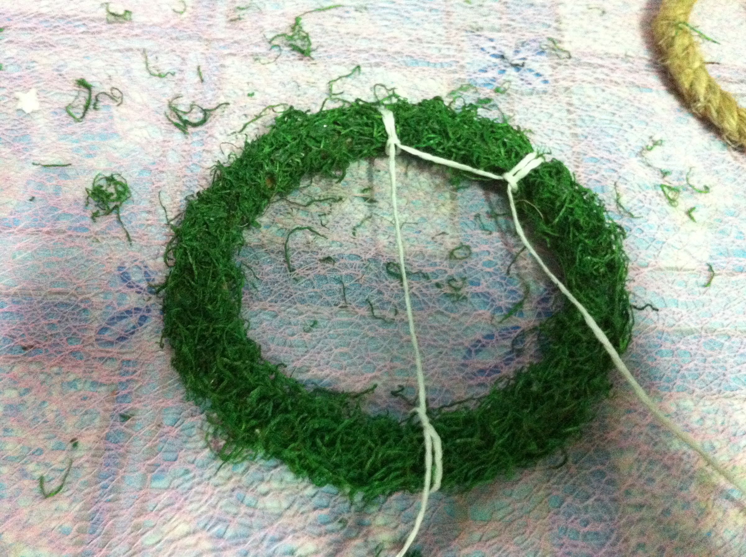 Christmas Dream Catcher - 2013 : 5 Steps - Instructables