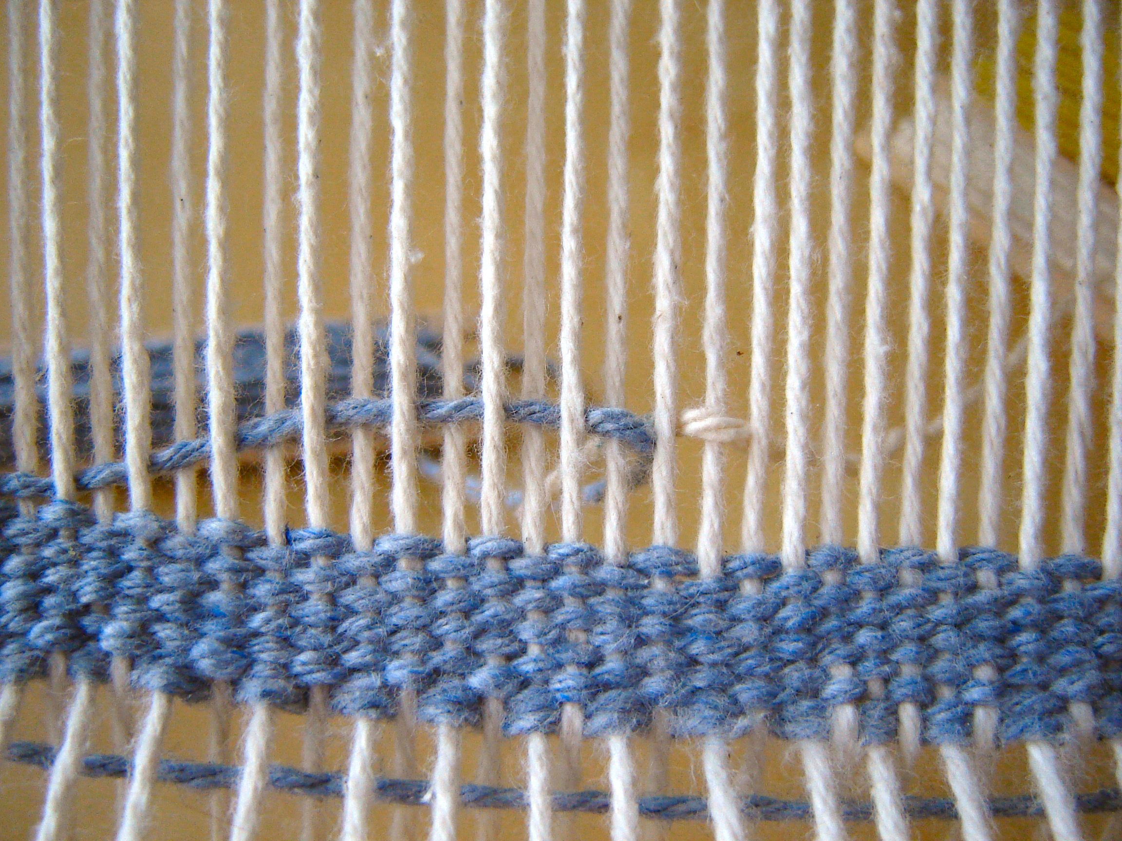 How to Weave on a Frame Loom : 8 Steps (with Pictures) - Instructables
