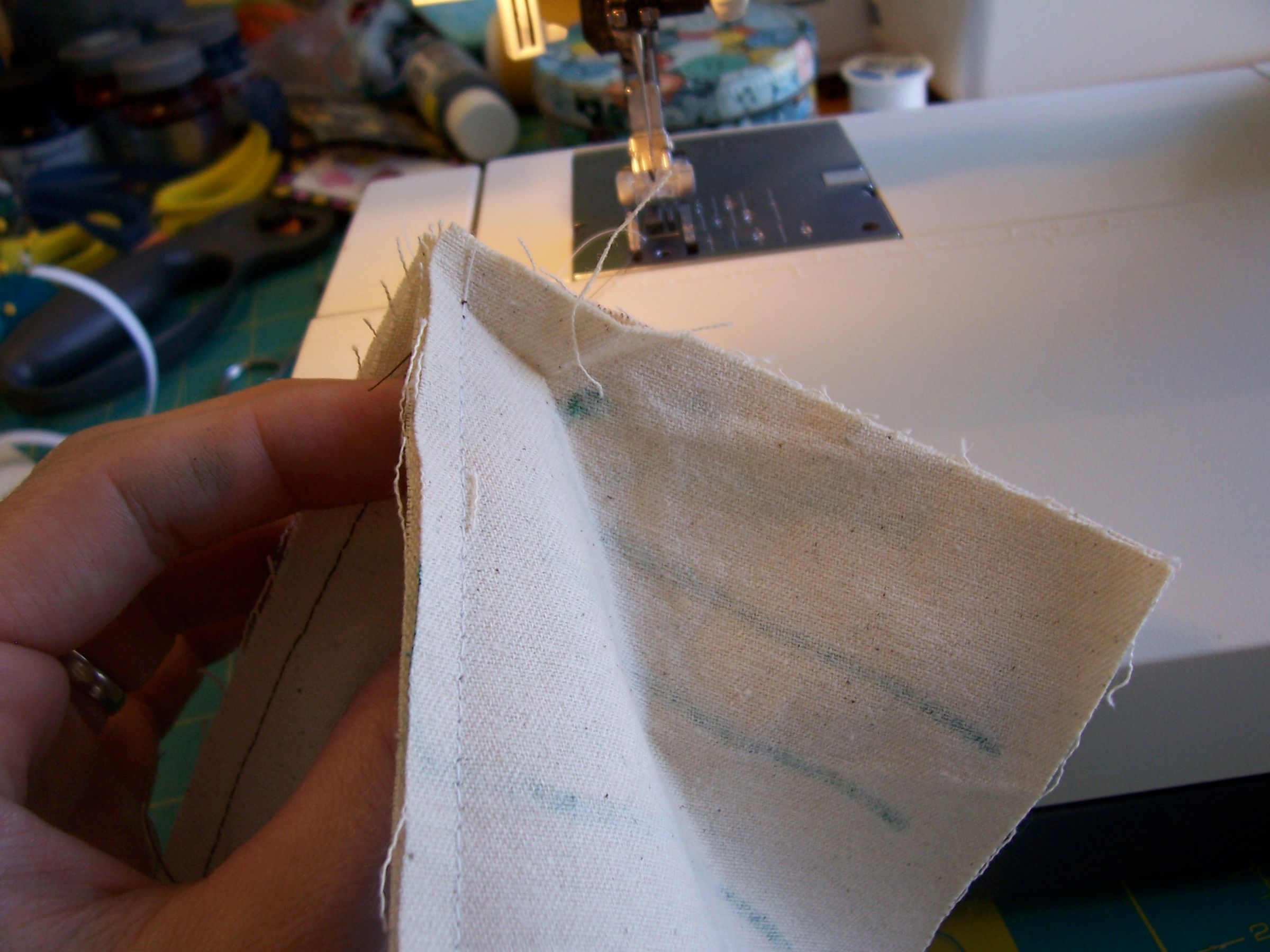 Sewing a Perfect 3-D Corner (for a Cube) : 5 Steps (with Pictures ...