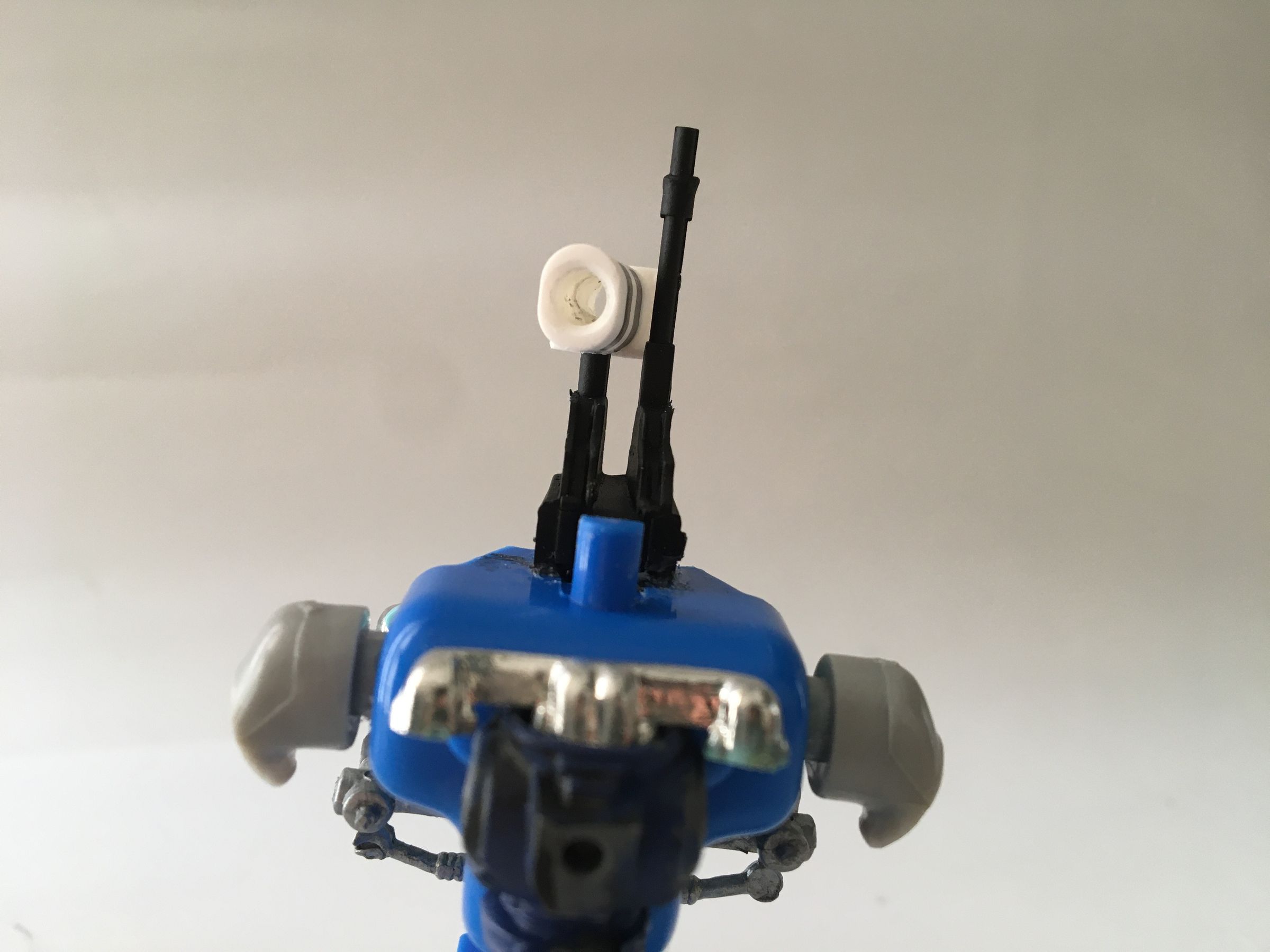 Kitbashing a Tabletop Model Robot : 5 Steps (with Pictures) - Instructables