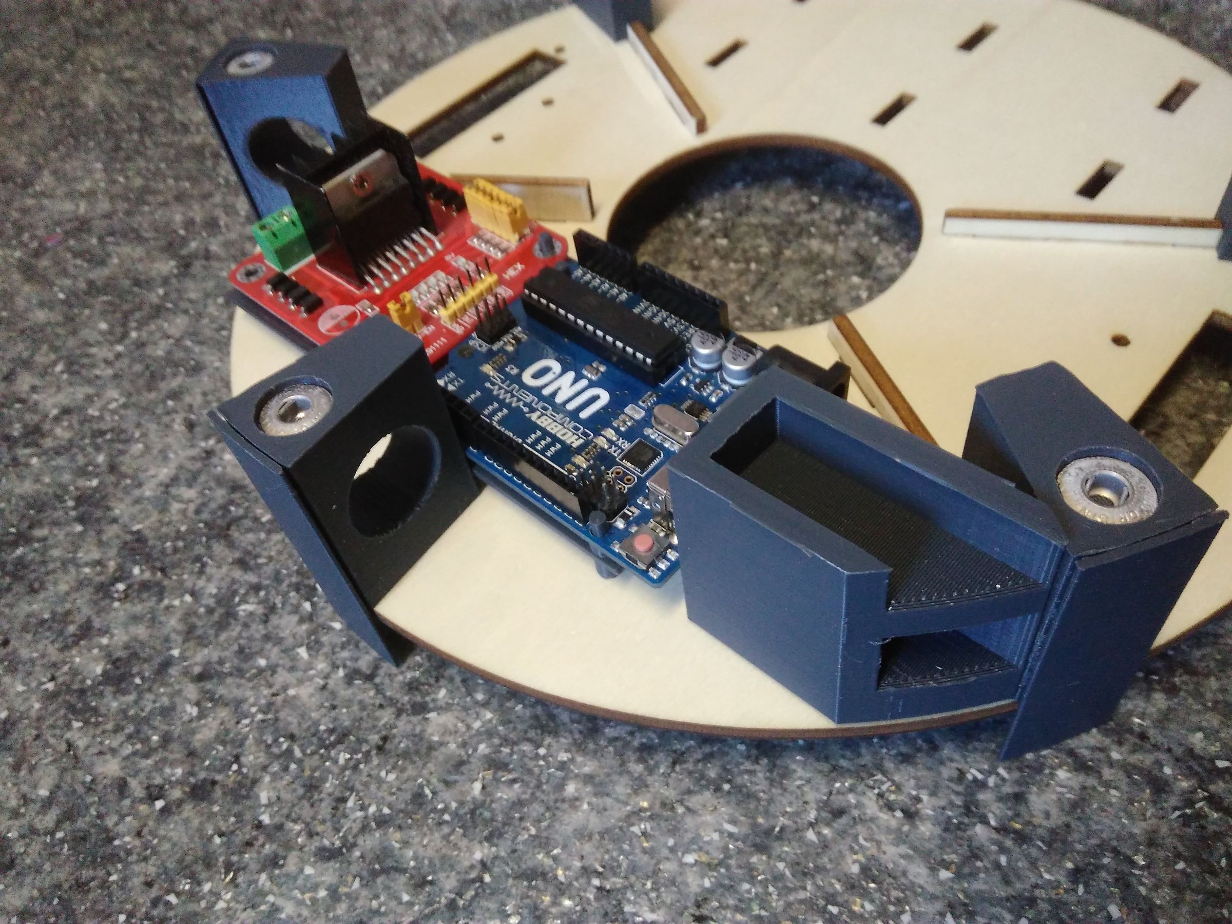 GECO - Wall Climbing Robot : 9 Steps (with Pictures) - Instructables