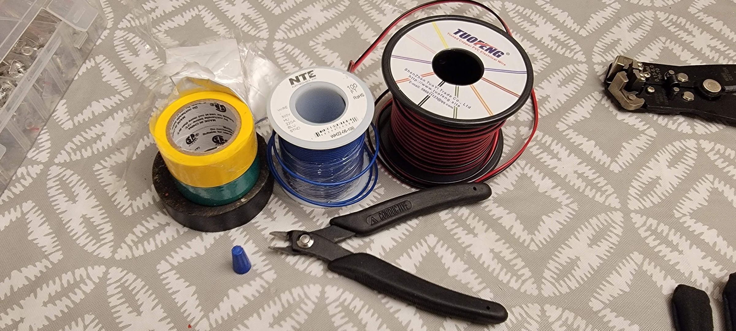 Weird But Fun Fingertip Neopixel Micro:bit Gloves - Wearable Tech Tutorial : 10 Steps (with ...