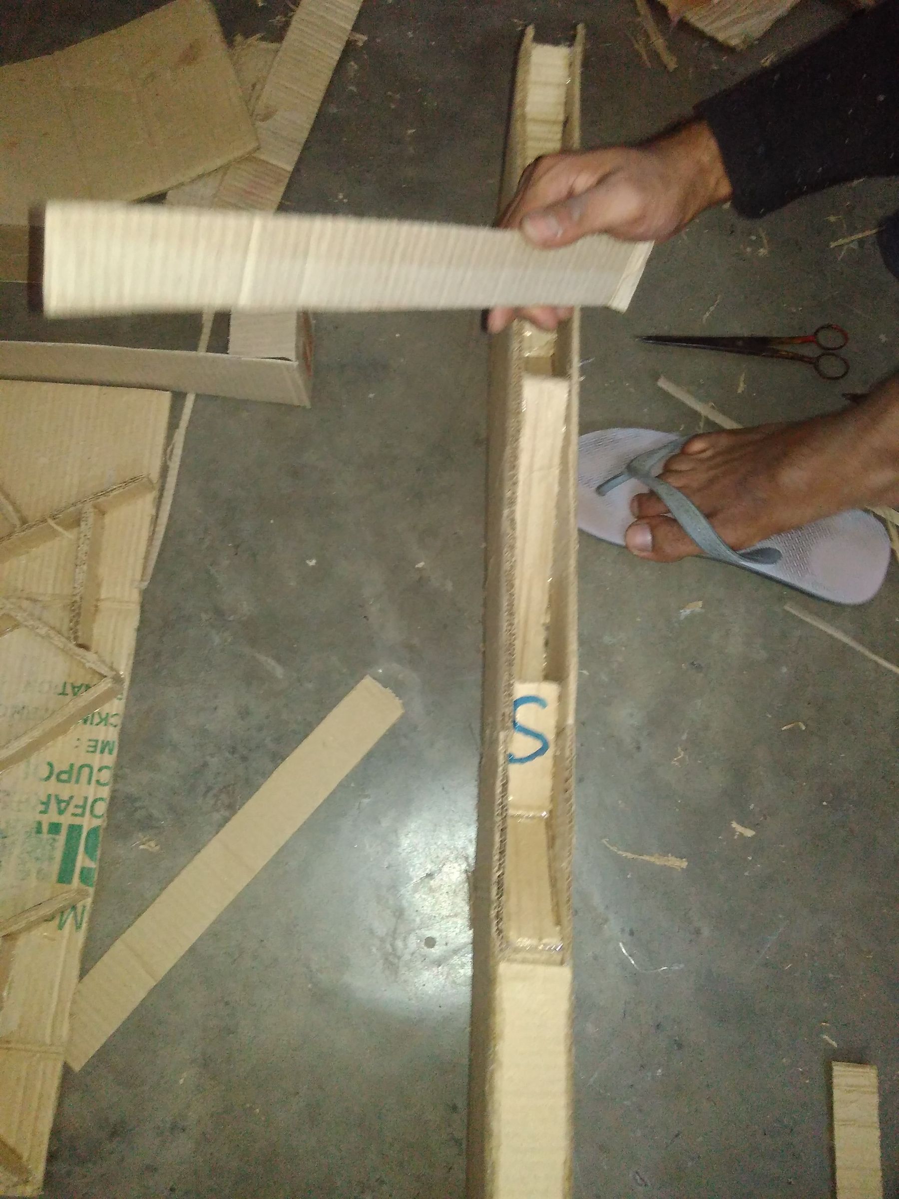 The Cardboard Shelves : 5 Steps - Instructables