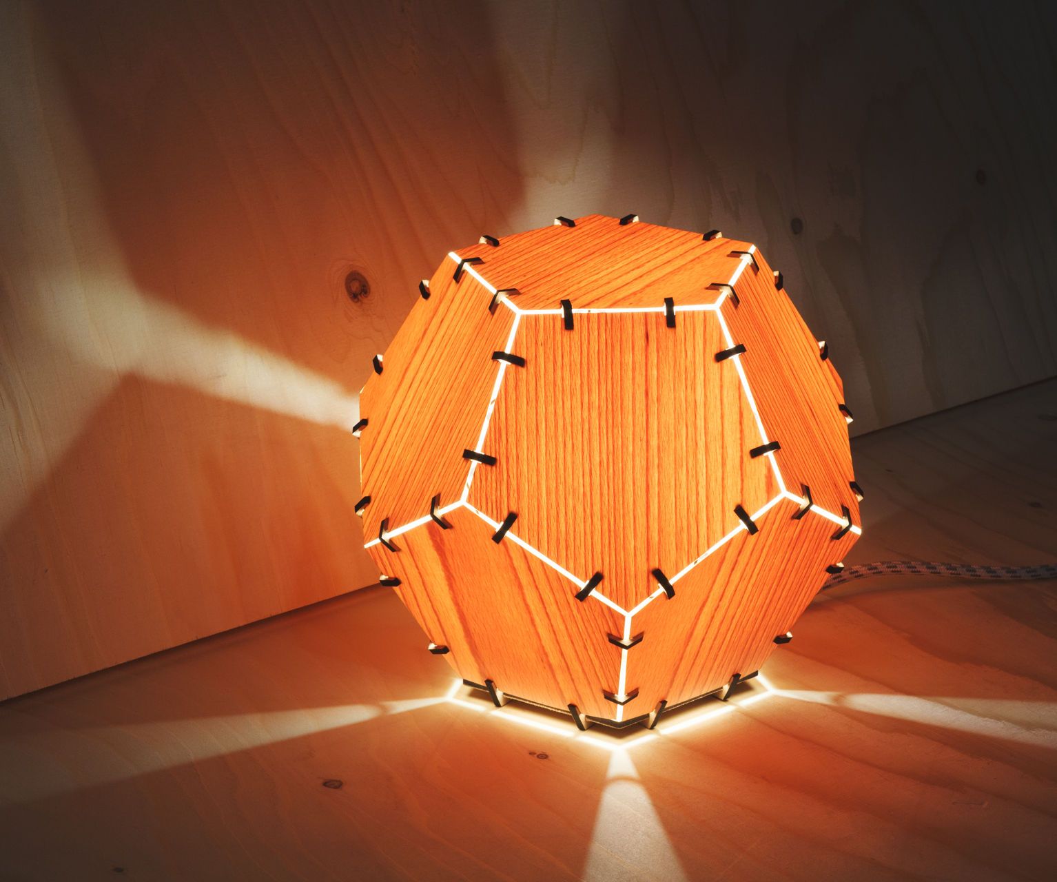 Laser Cut Wood Veneer Lamp : 14 Steps (with Pictures) - Instructables