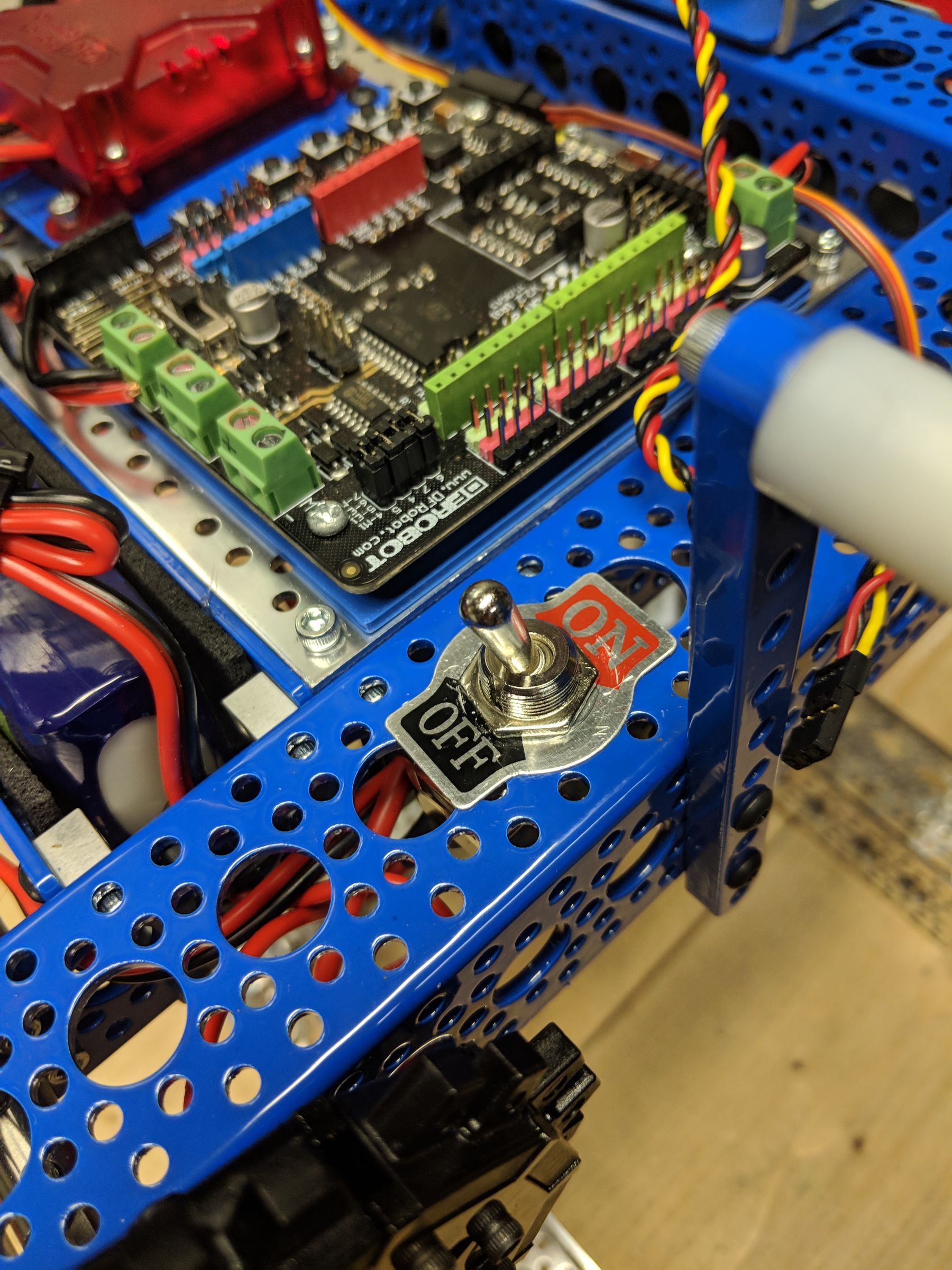 Trackbot Mk V : 8 Steps (with Pictures) - Instructables