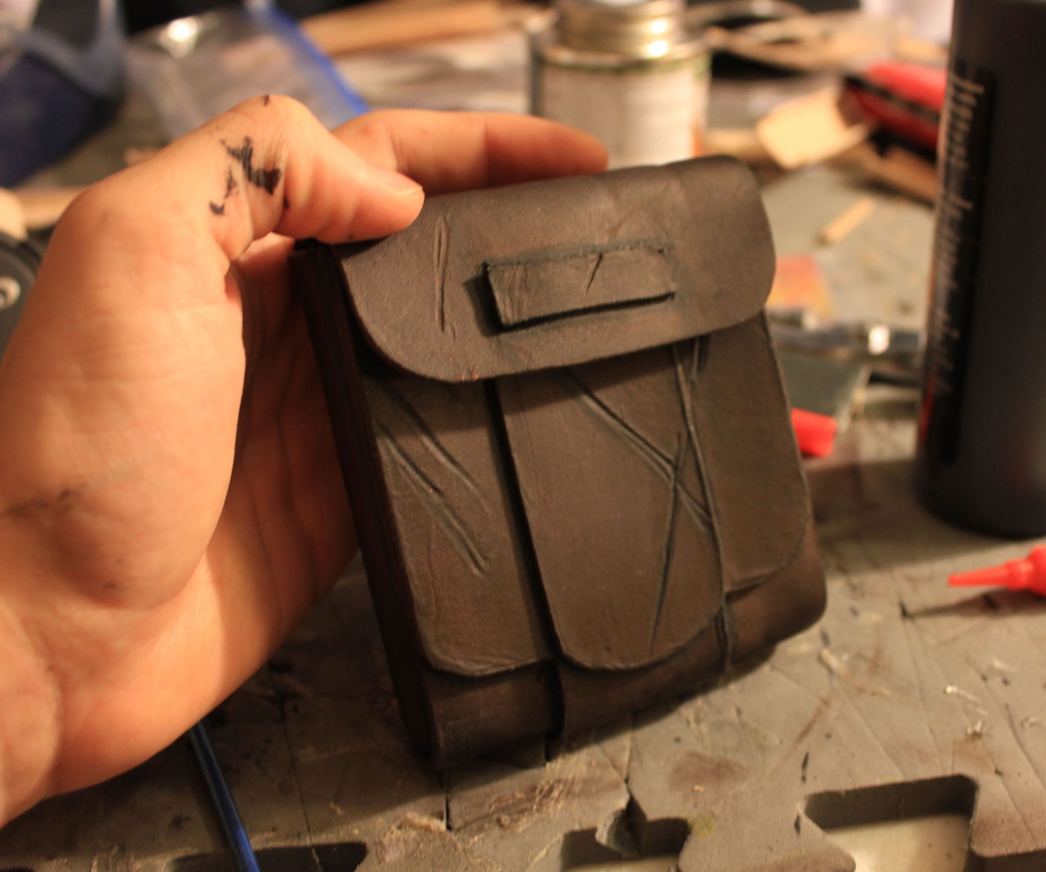 Leather Pouch Tutorial & Intro to Basic Leather Working : 11 Steps ...