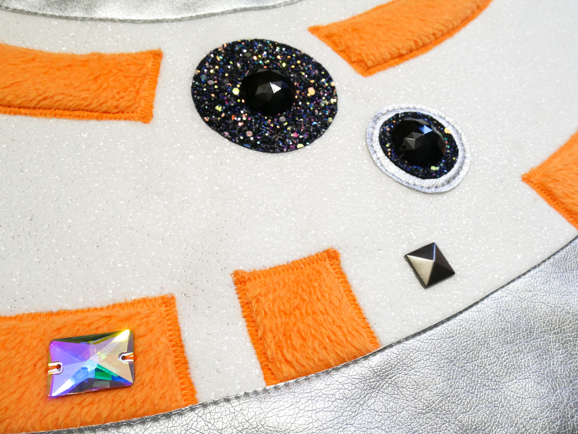 Star Wars BB8 Inspired Santa Hat : 10 Steps (with Pictures) - Instructables