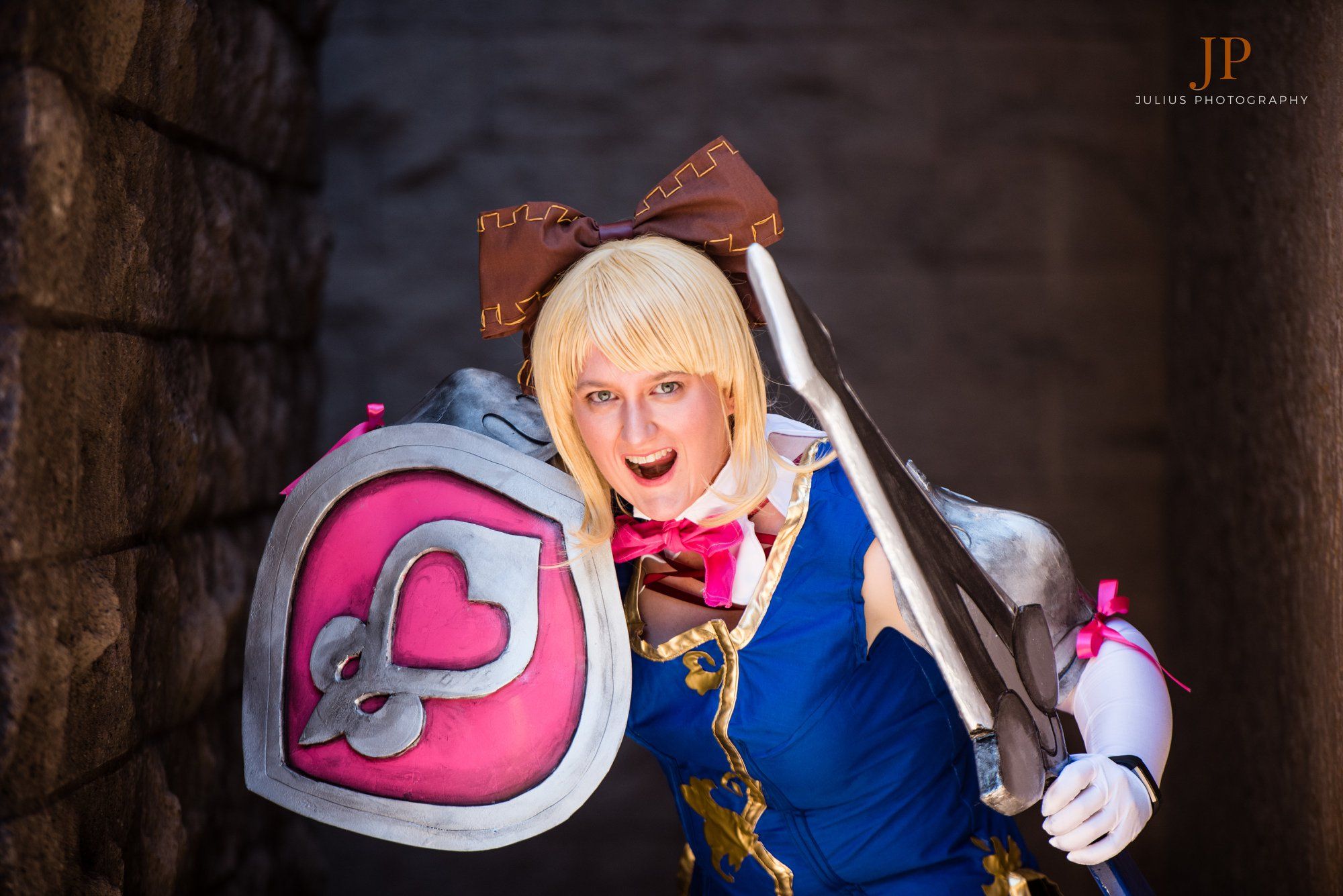 Cosplay Posing 101 : 6 Steps - Instructables