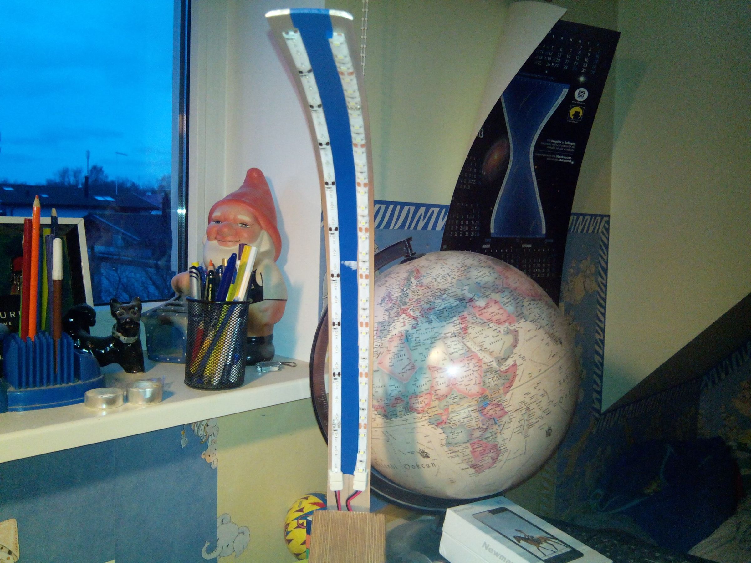 LED Desk Lamp : 4 Steps - Instructables