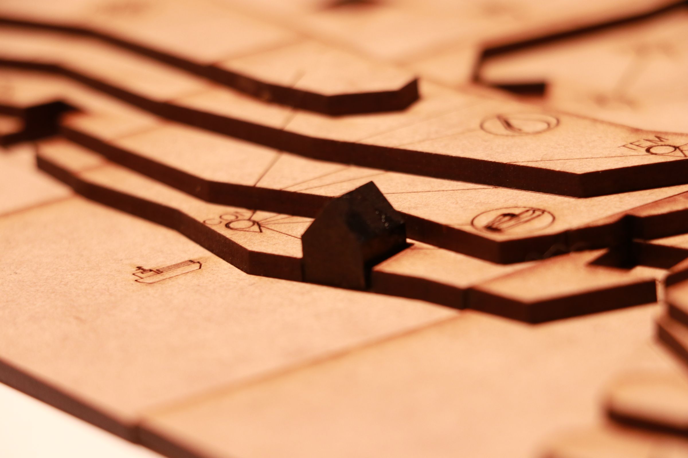 Portable Wooden Board Game System : 8 Steps (with Pictures) - Instructables