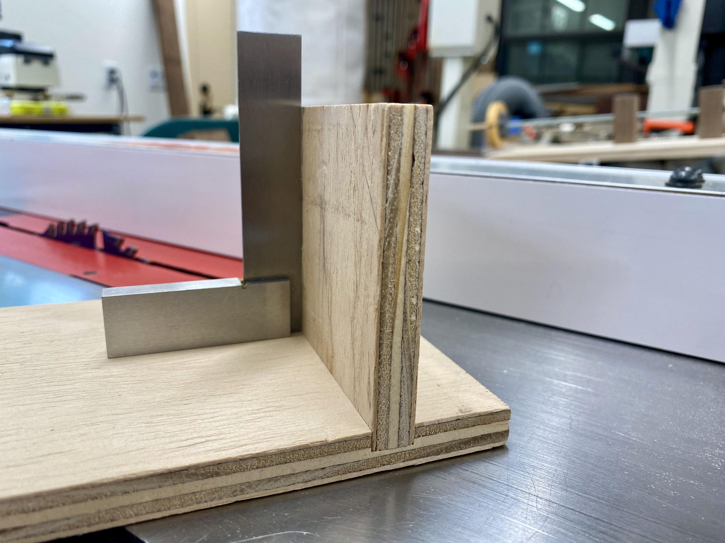 Thin-Strip Cutting Jig With Micro Adjustment : 4 Steps (with Pictures ...