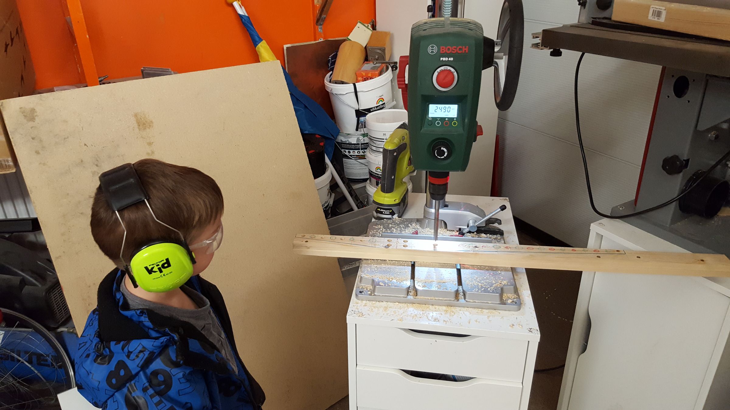 Zacks Toy Crane (with Plans) : 11 Steps (with Pictures) - Instructables