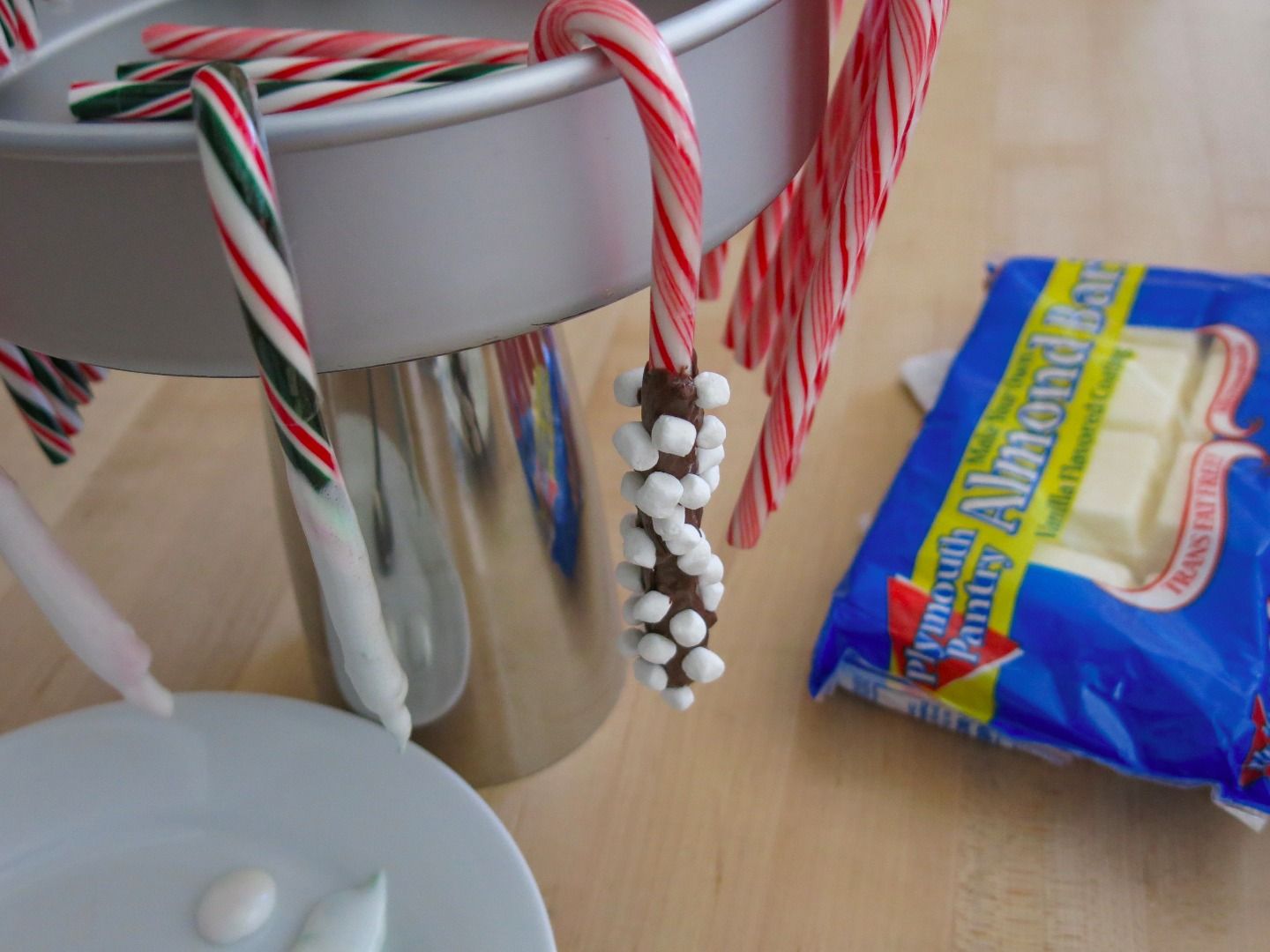 Candy Cane Stirrers : 5 Steps (with Pictures) - Instructables