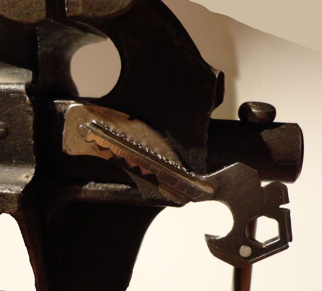 Multi Key Utility-Key 10+8-in-1 Tool (may Expand) (with Pictures ...