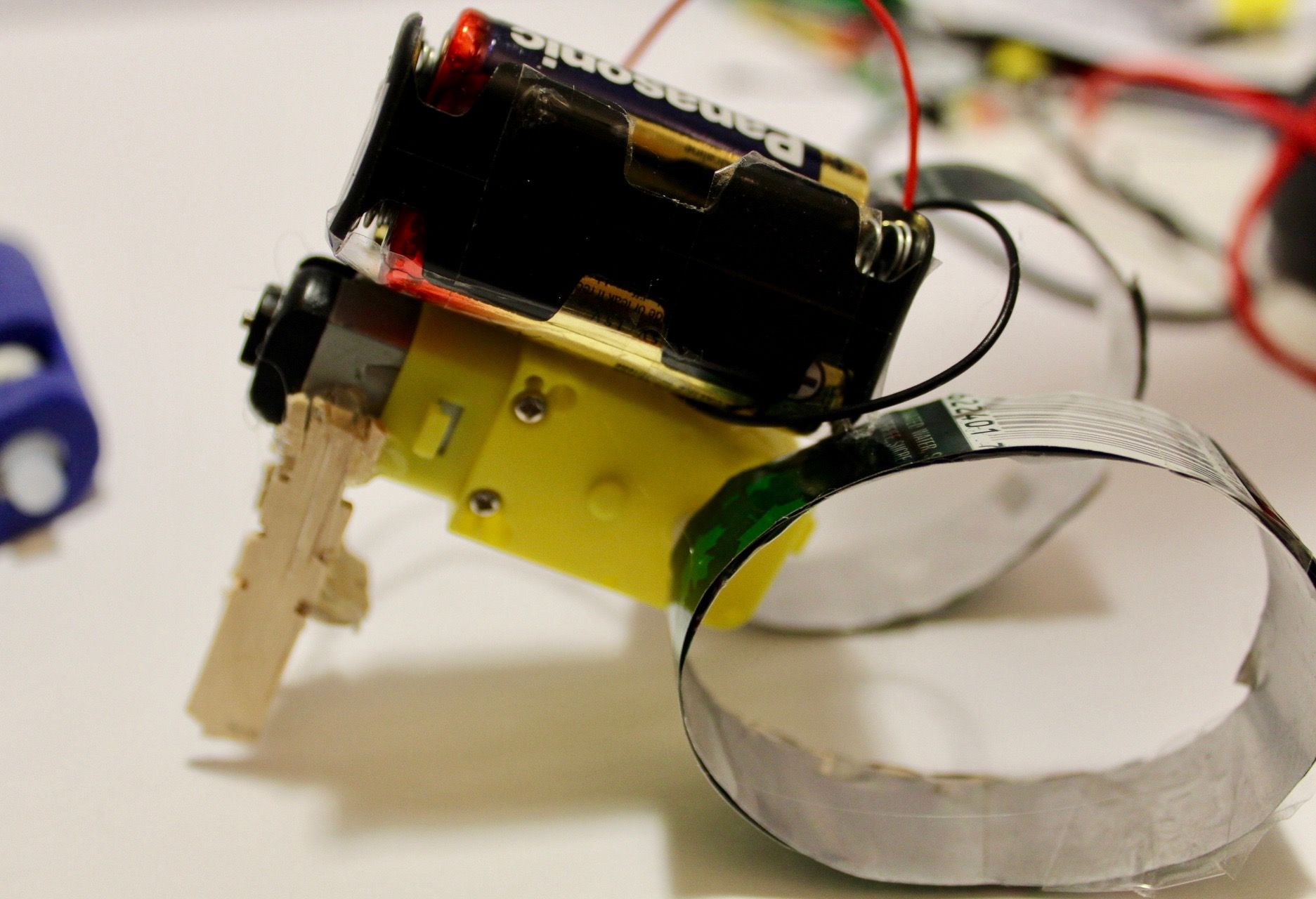 Simple Leaping Robot Frog : 10 Steps - Instructables