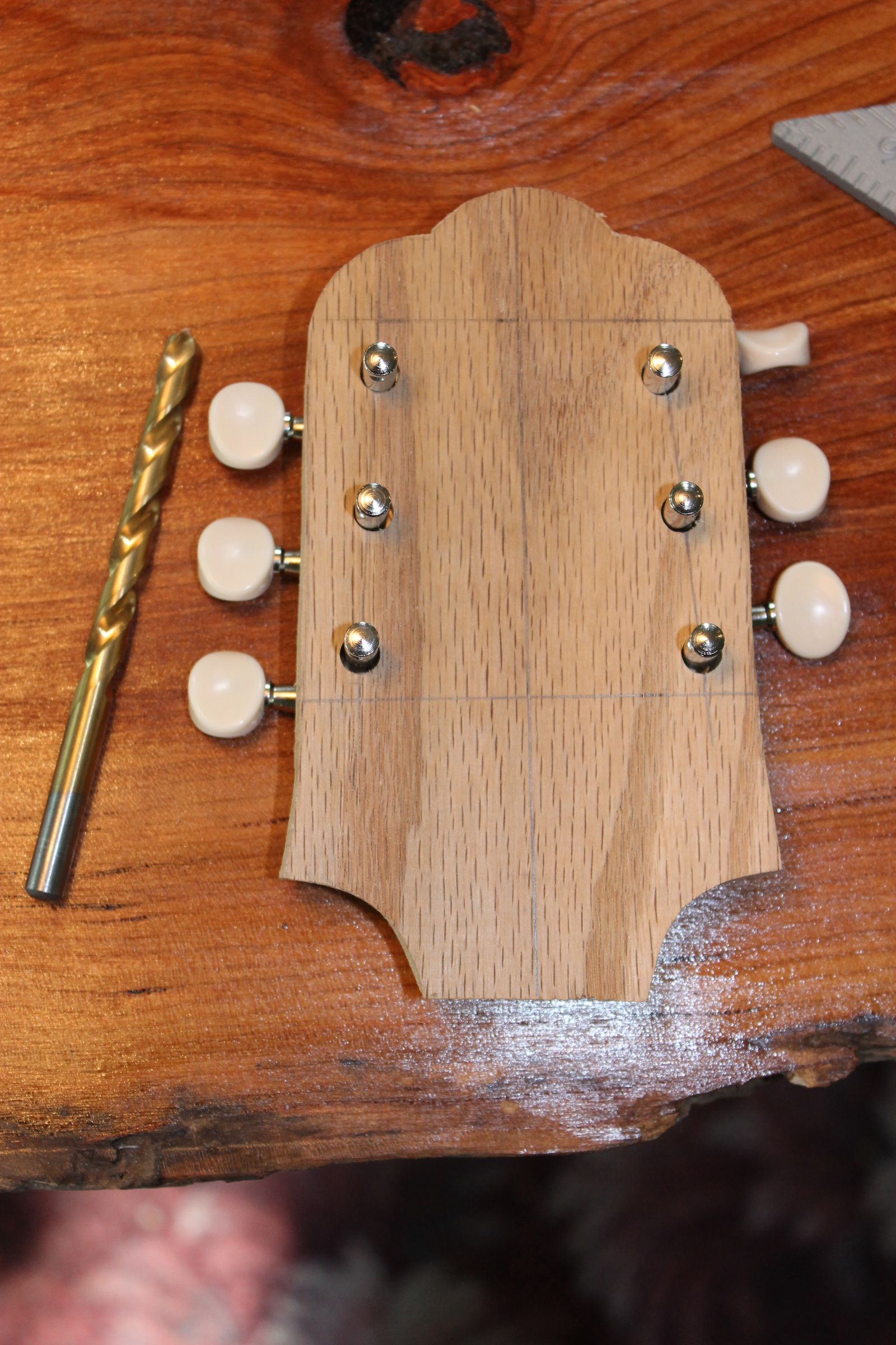 Awesome Cigar Box Dulcimer : 14 Steps (with Pictures) - Instructables