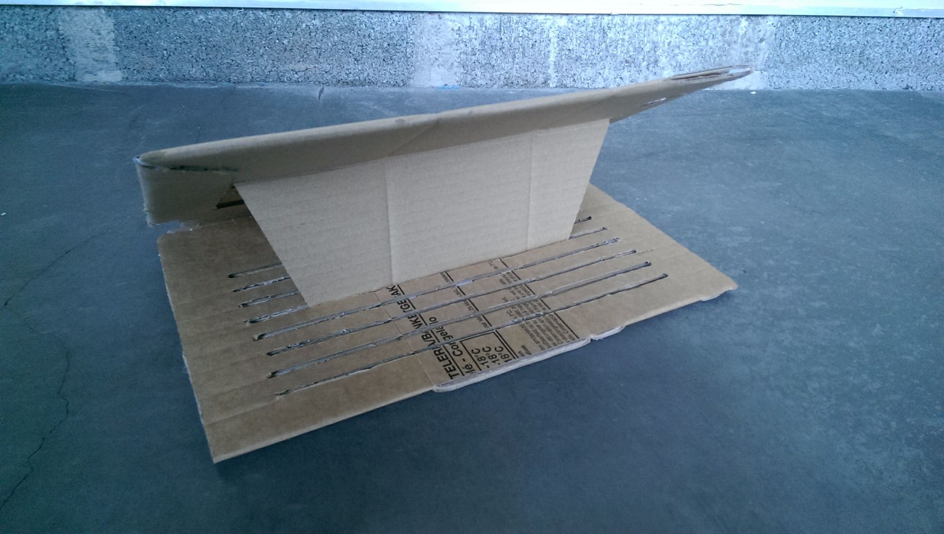 Cardboard Laptop Holder : 6 Steps (with Pictures) - Instructables