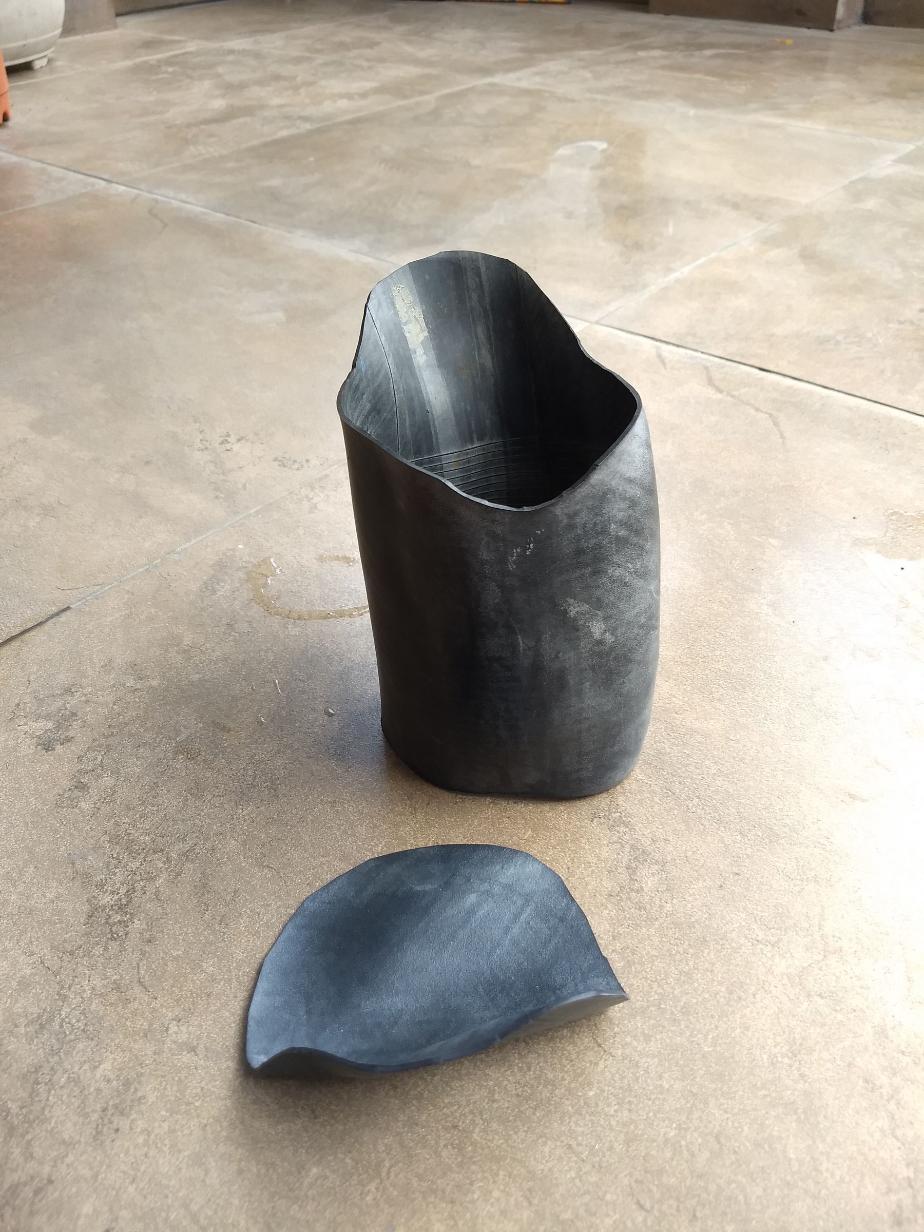 Make a Planter Using Car Inner Tube : 4 Steps (with Pictures ...