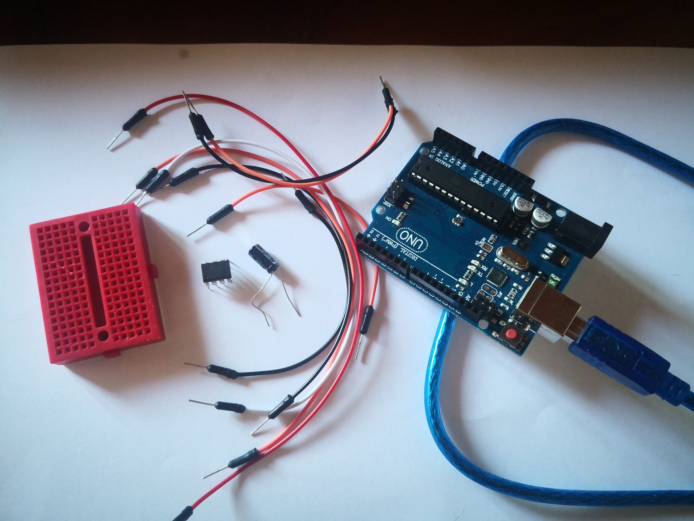 Light Sensor Lamp With ATtiny85, 12V LEDs and L7805 Voltage Regulators ...