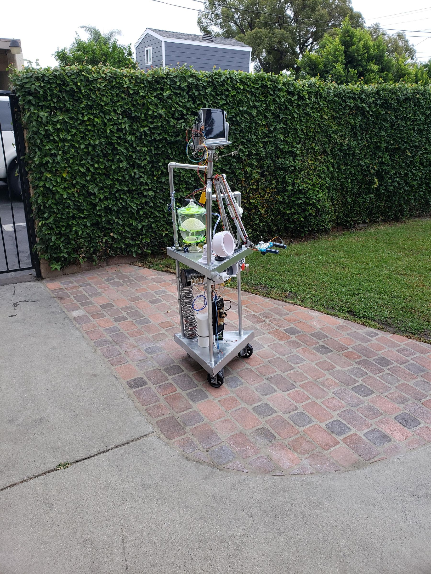 Human Sized Telepresence Robot With Gripper Arm : 5 Steps (with ...