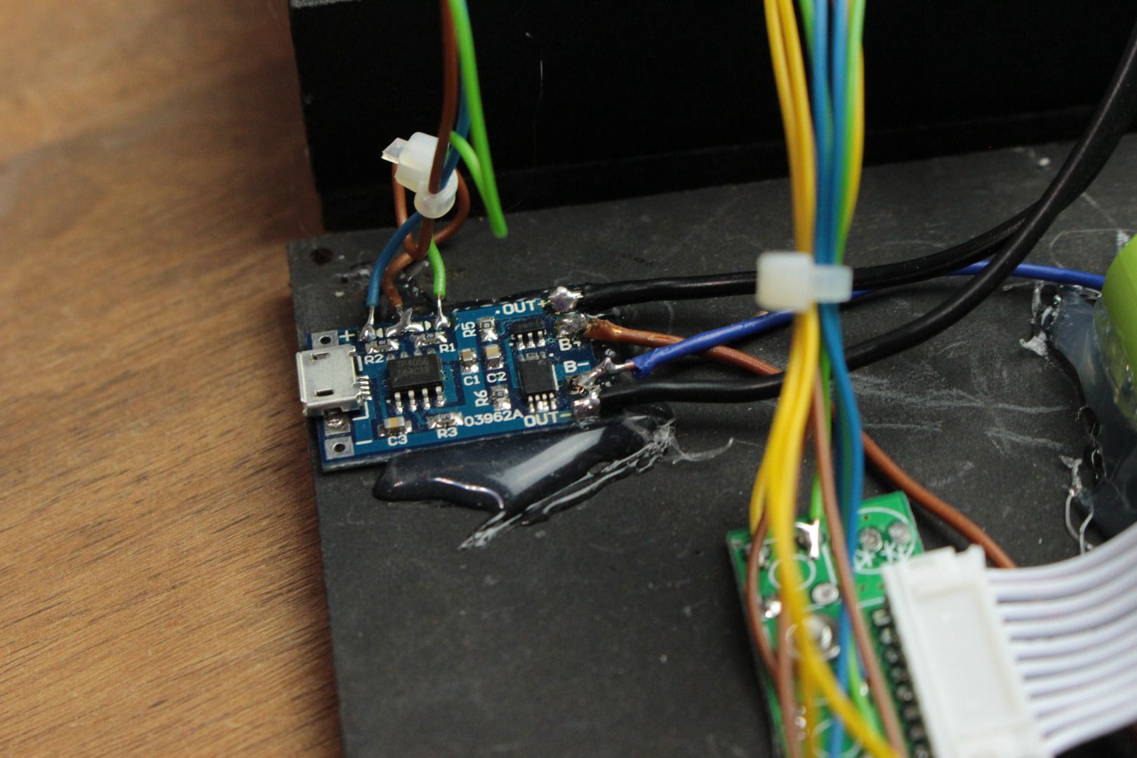 DIY Portable Mini Monitor : 5 Steps (with Pictures) - Instructables