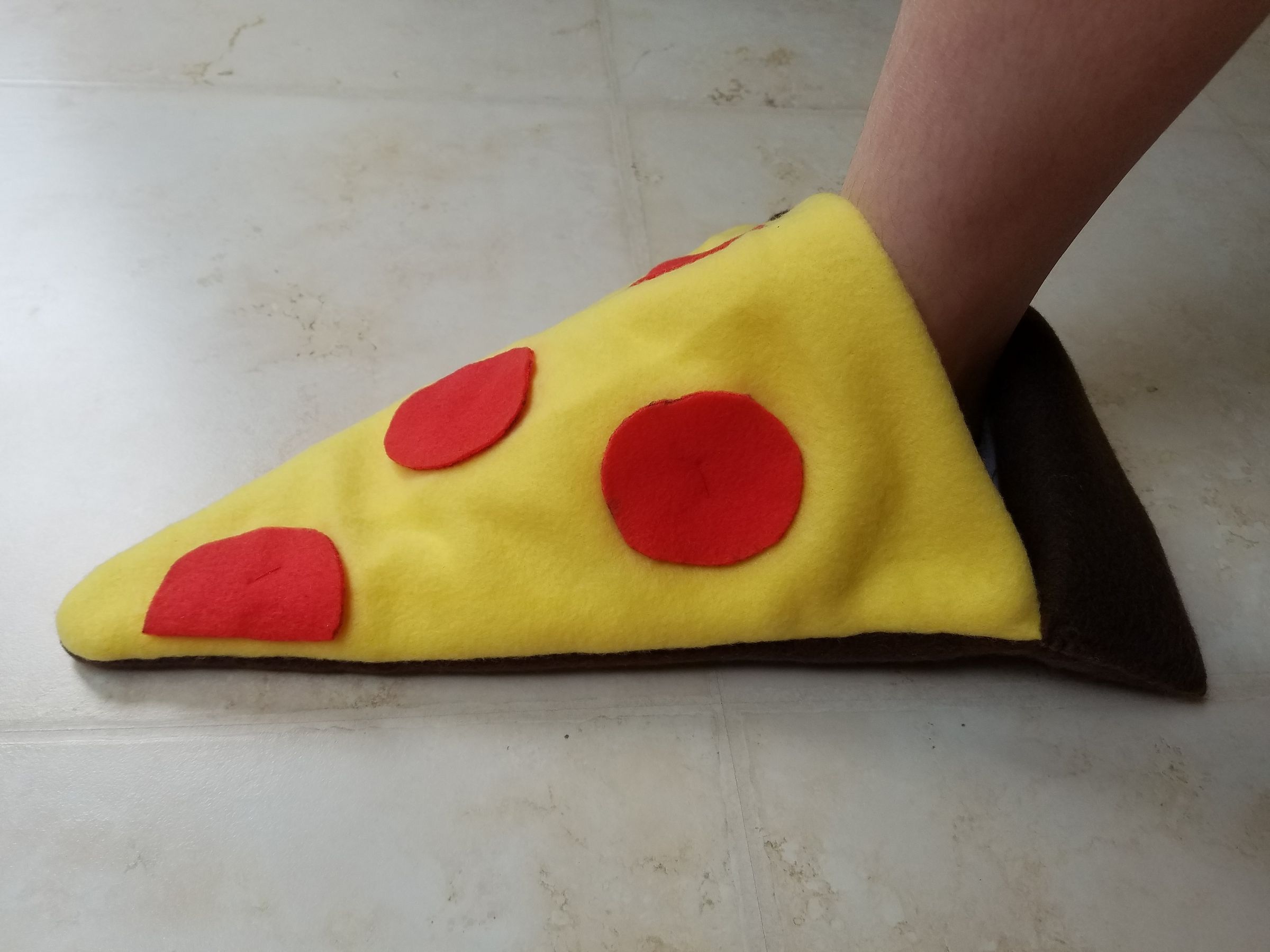 Easy Pizza Slippers : 6 Steps (with Pictures) - Instructables