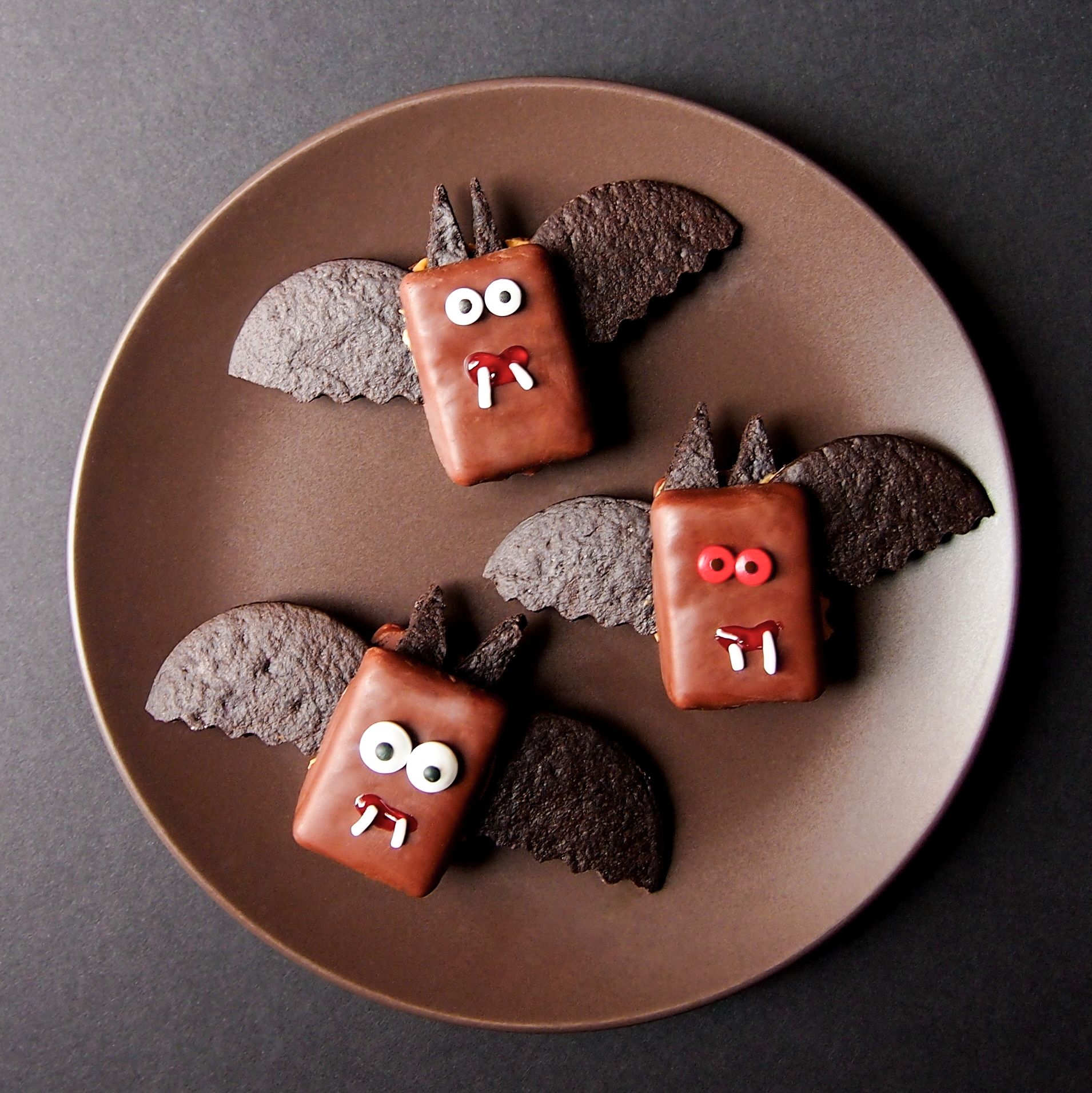 No Bake Halloween Bat Snack : 3 Steps (with Pictures) - Instructables