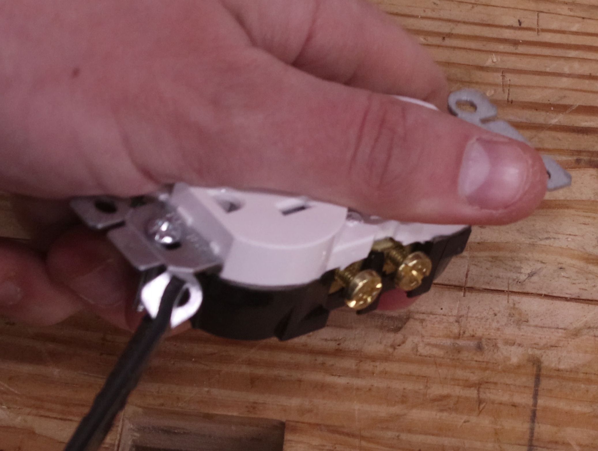 DIY Portable Switched Power Outlet With Extension Cord : 8 Steps (with ...