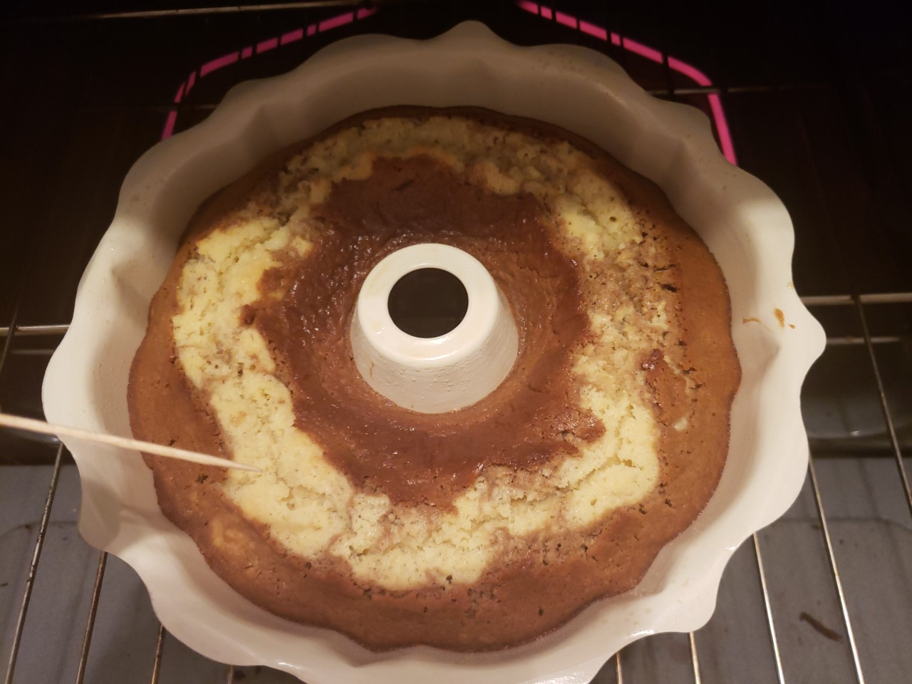 White Russian Cake (non-alcoholic) : 8 Steps - Instructables