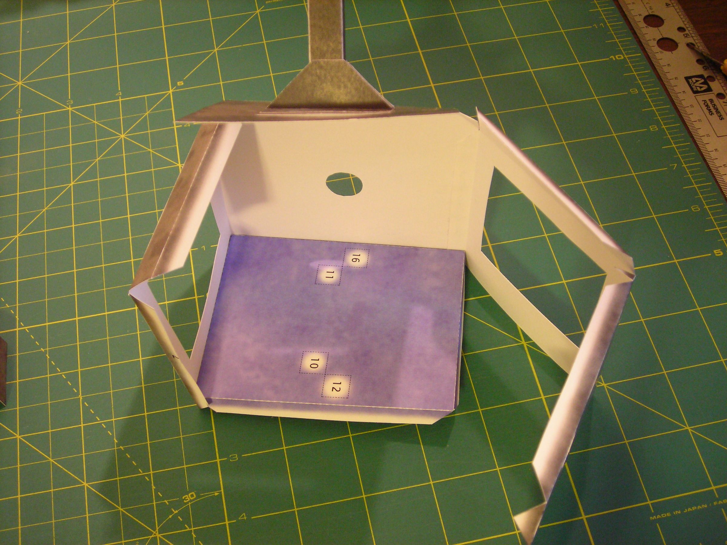 Walking Papercraft Mech Warrior : 20 Steps (with Pictures) - Instructables