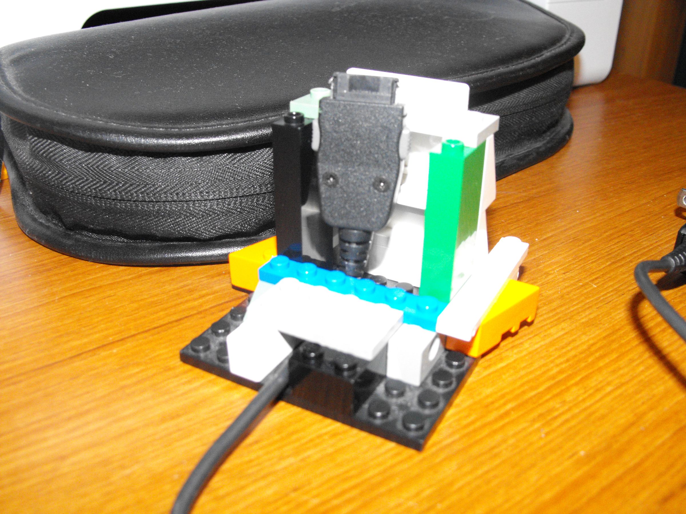 DIY Lego Cell Phone Holder/Charger : 3 Steps - Instructables