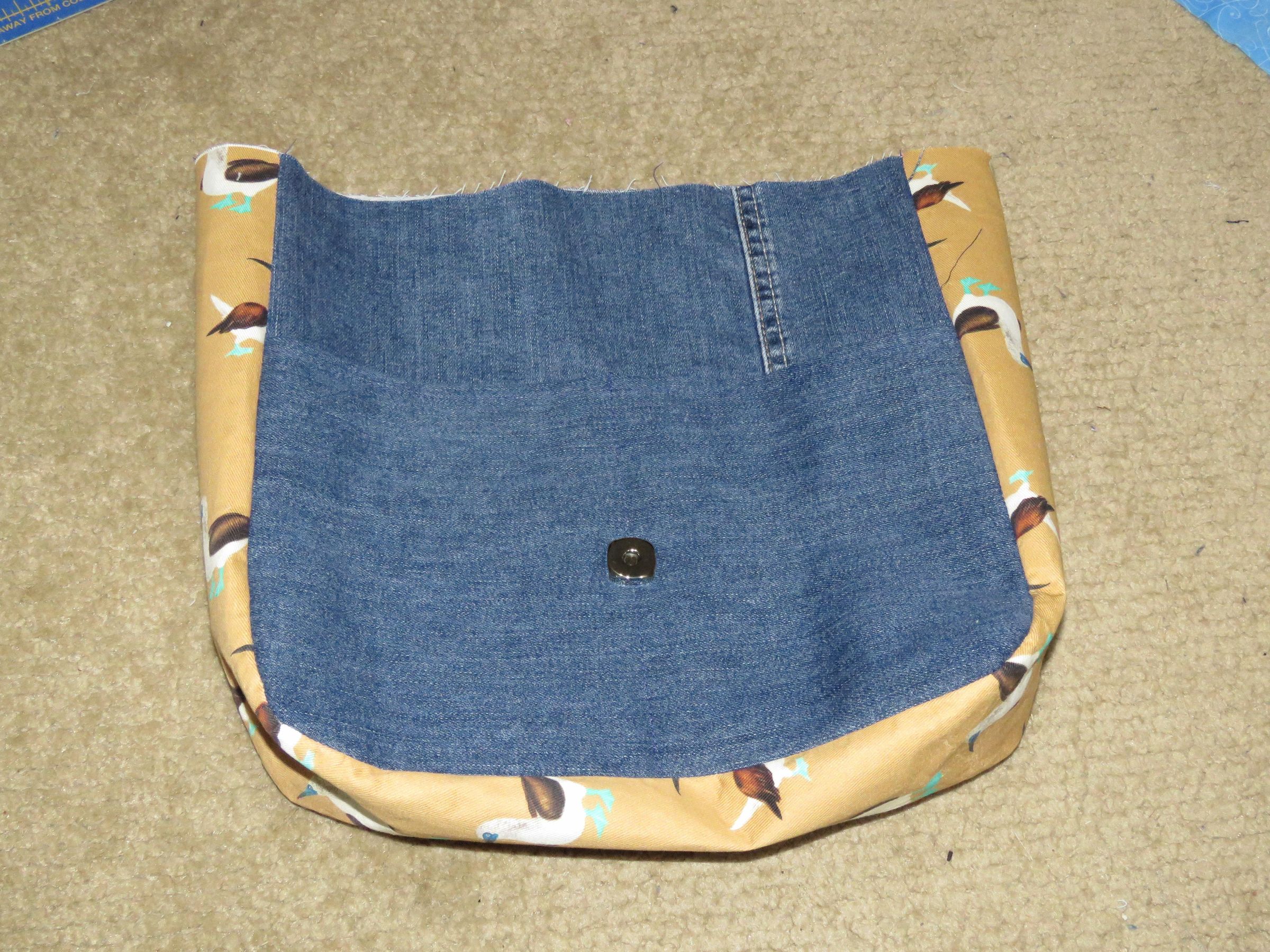 Adjustable Strap Messenger Bag With Upcycled Denim : 16 Steps (with ...